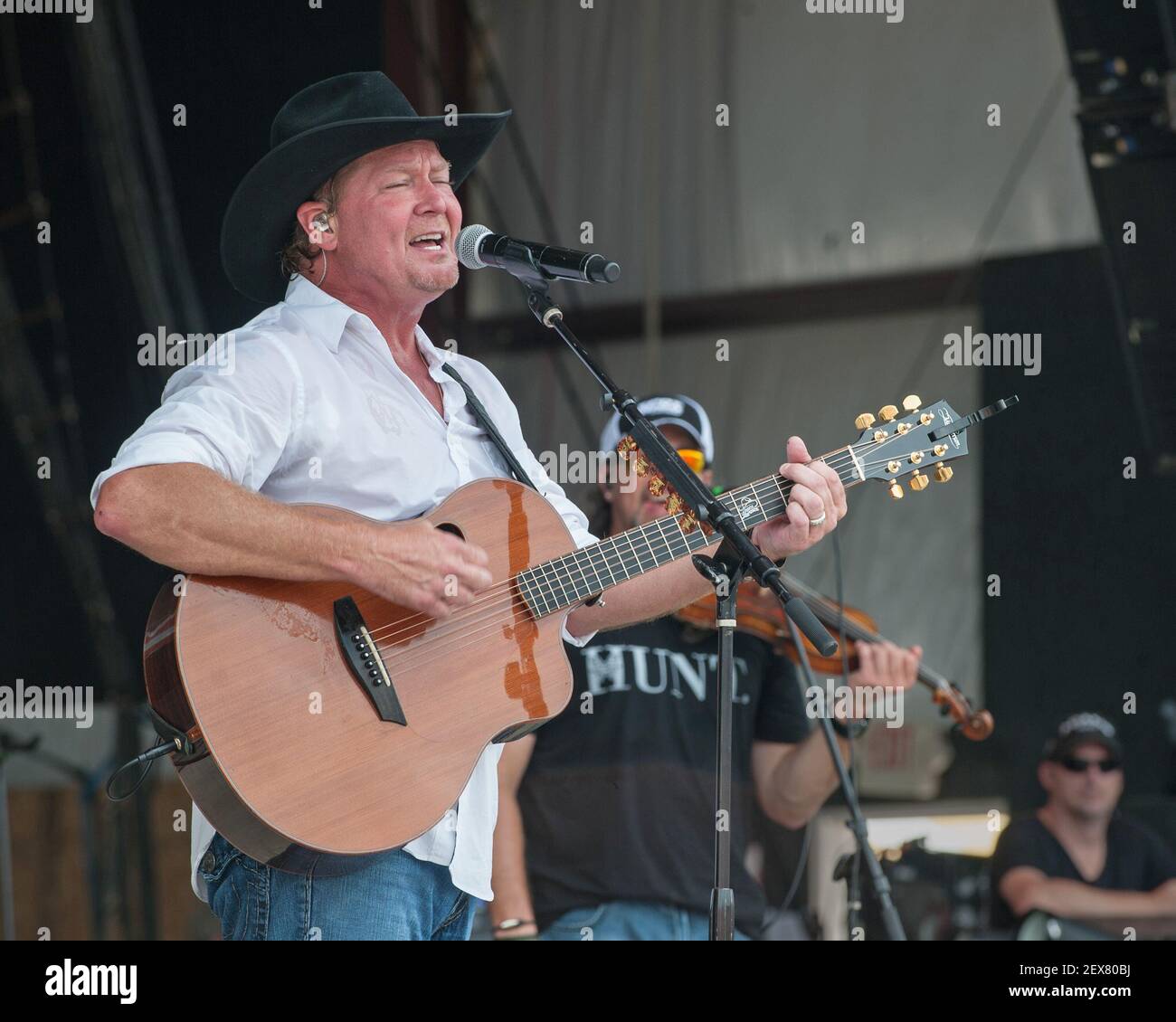19 July 2015 - Morristown, Ohio - Country music artist TRACY LAWRENCE ...
