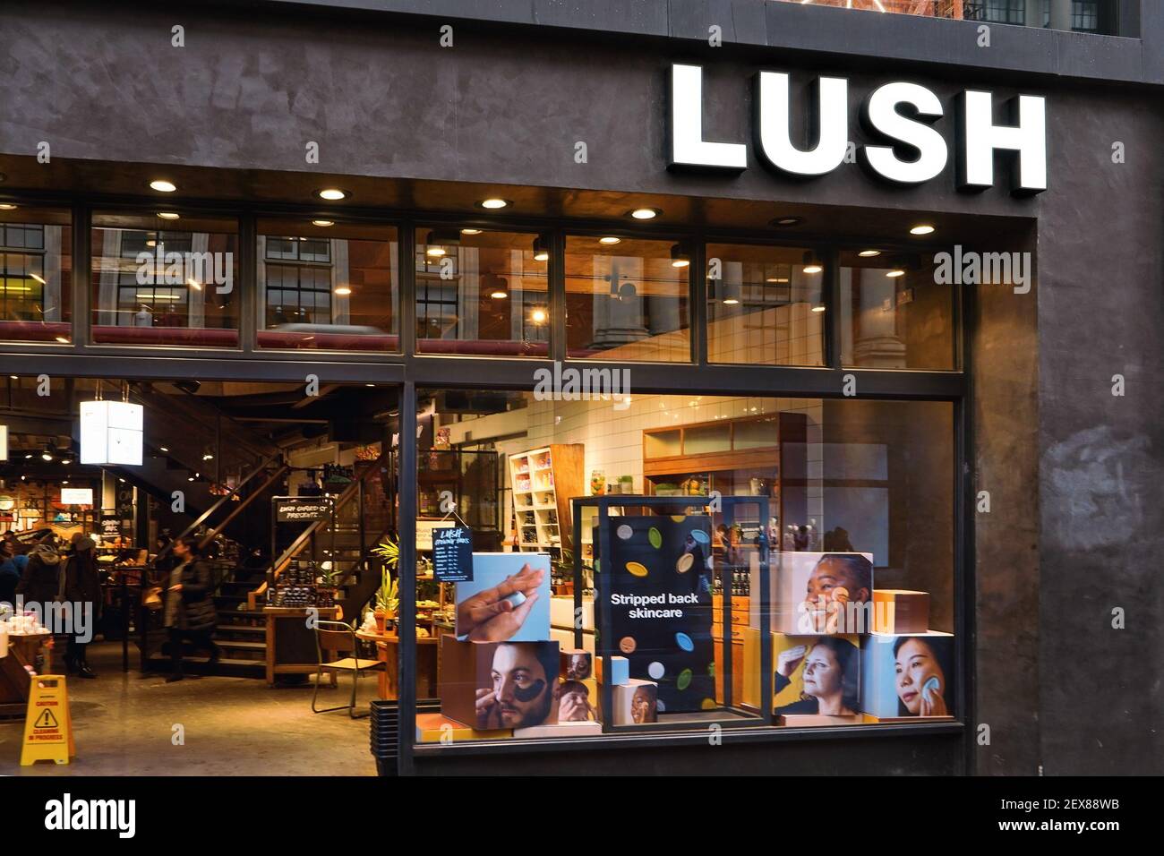 Lush shop front hi-res stock photography and images - Alamy