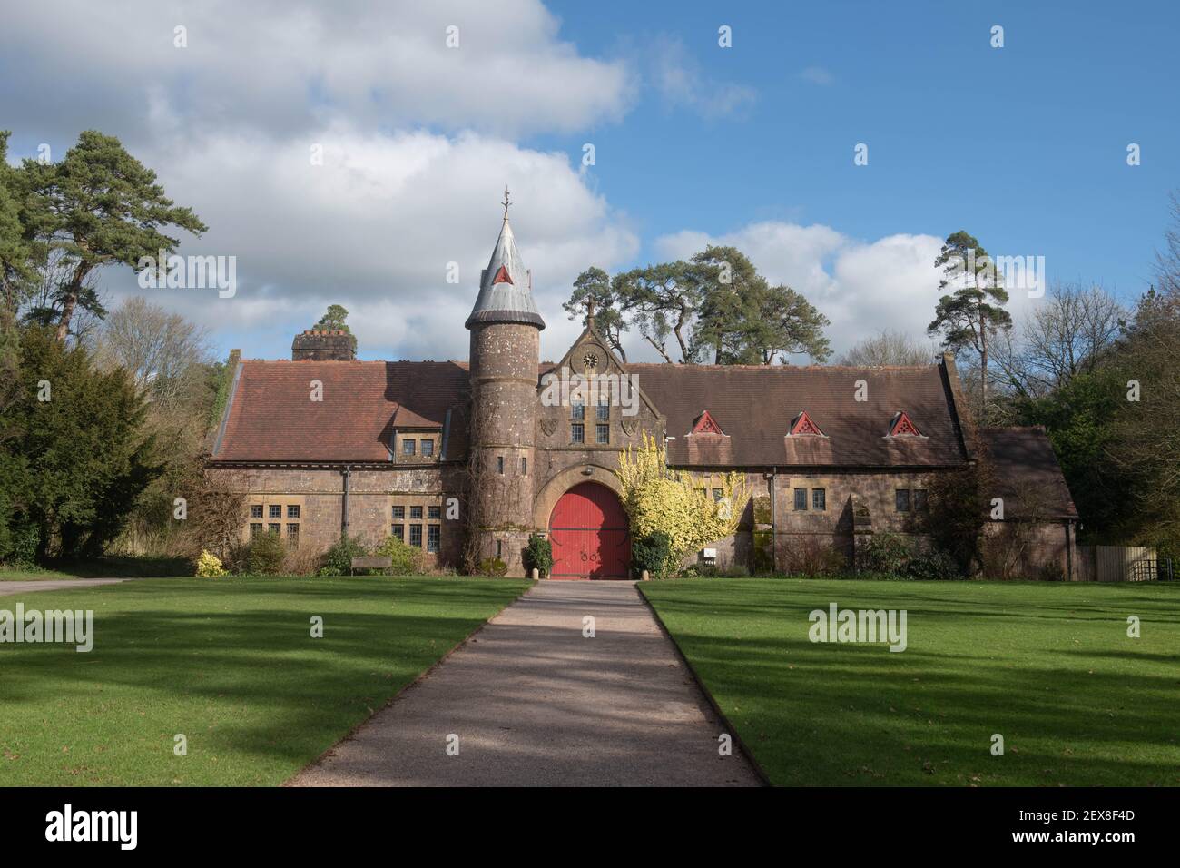Victorian stables hi-res stock photography and images - Alamy