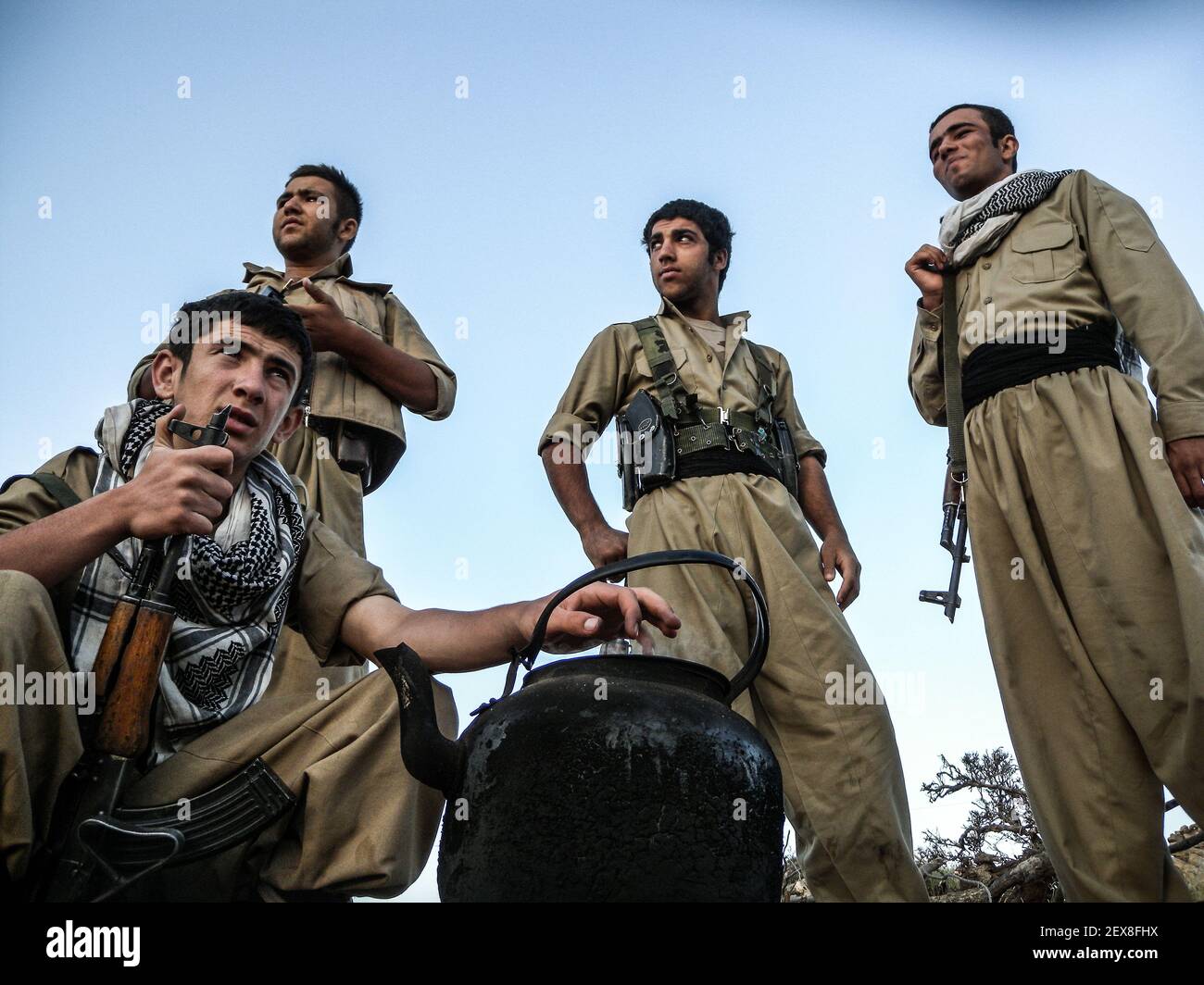 Peshmerga forces of the PDKI (Democratic Party of Iranian Kurdistan ...