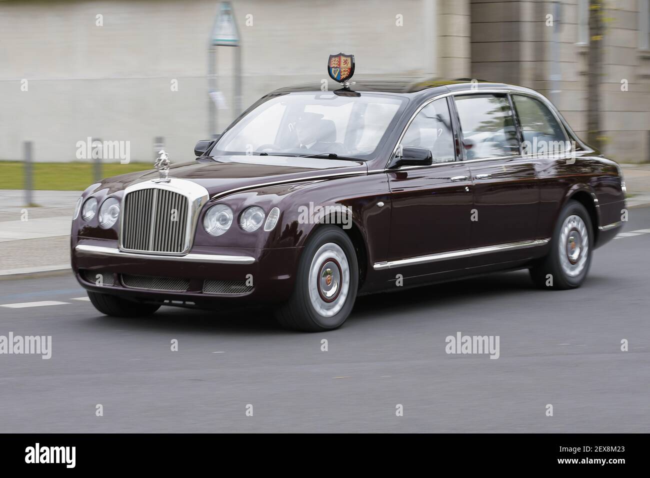Queen Elizabeth II and Prince Philip is welcomed by German Chancellor ...
