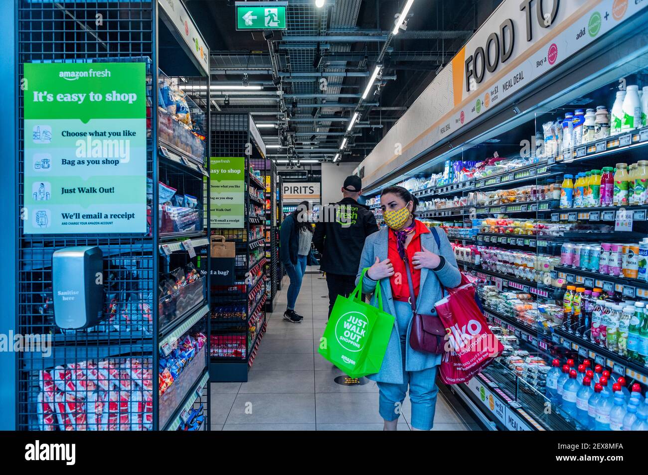 Closed shop hi hi-res stock photography and images - Alamy