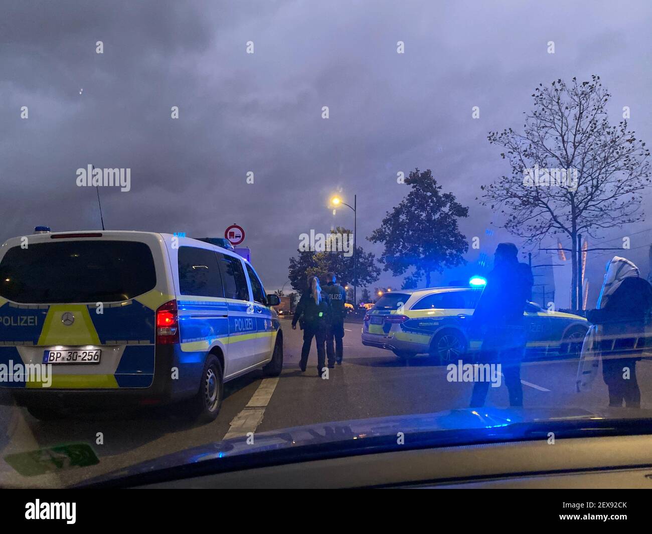 Polizei polizei operation hi-res stock photography and images - Alamy