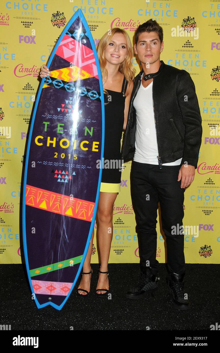 16 August 2015 - Los Angeles, California - Bella Thorne, Gregg Sulkin ...
