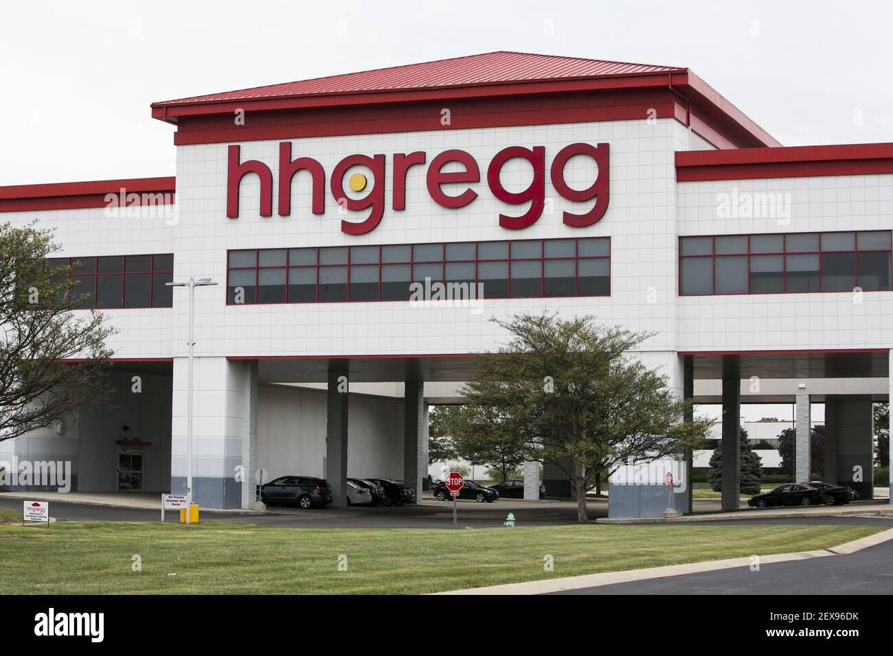Logo sign outside headquarters hhgregg hi-res stock photography and ...