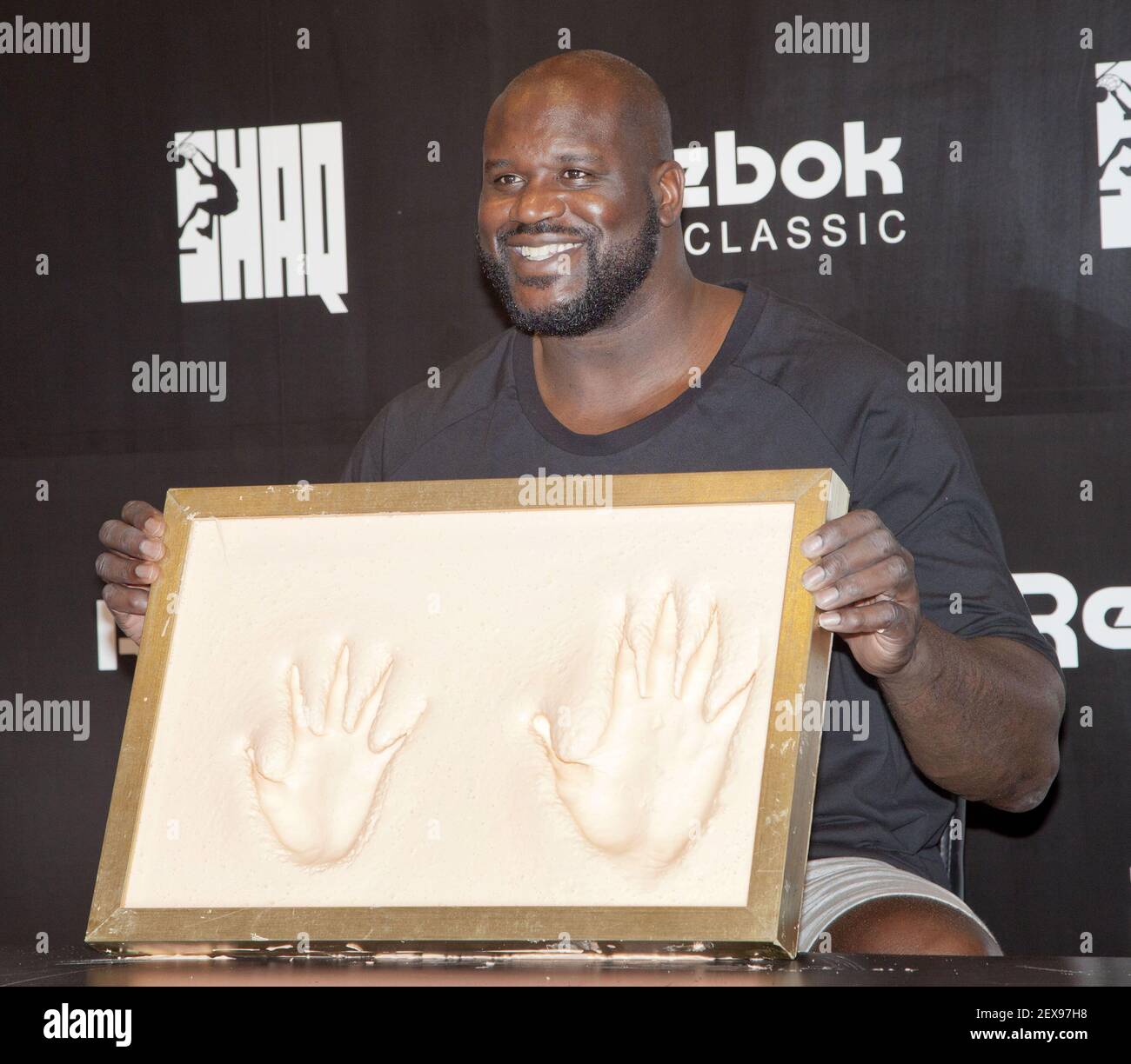 Shaquille Oneal Hand Size