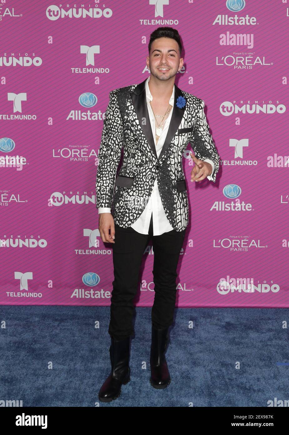 MIAMI,FL-AUGUST 20: Justin Quiles arrives at Telemundo's 'Premio Tu ...