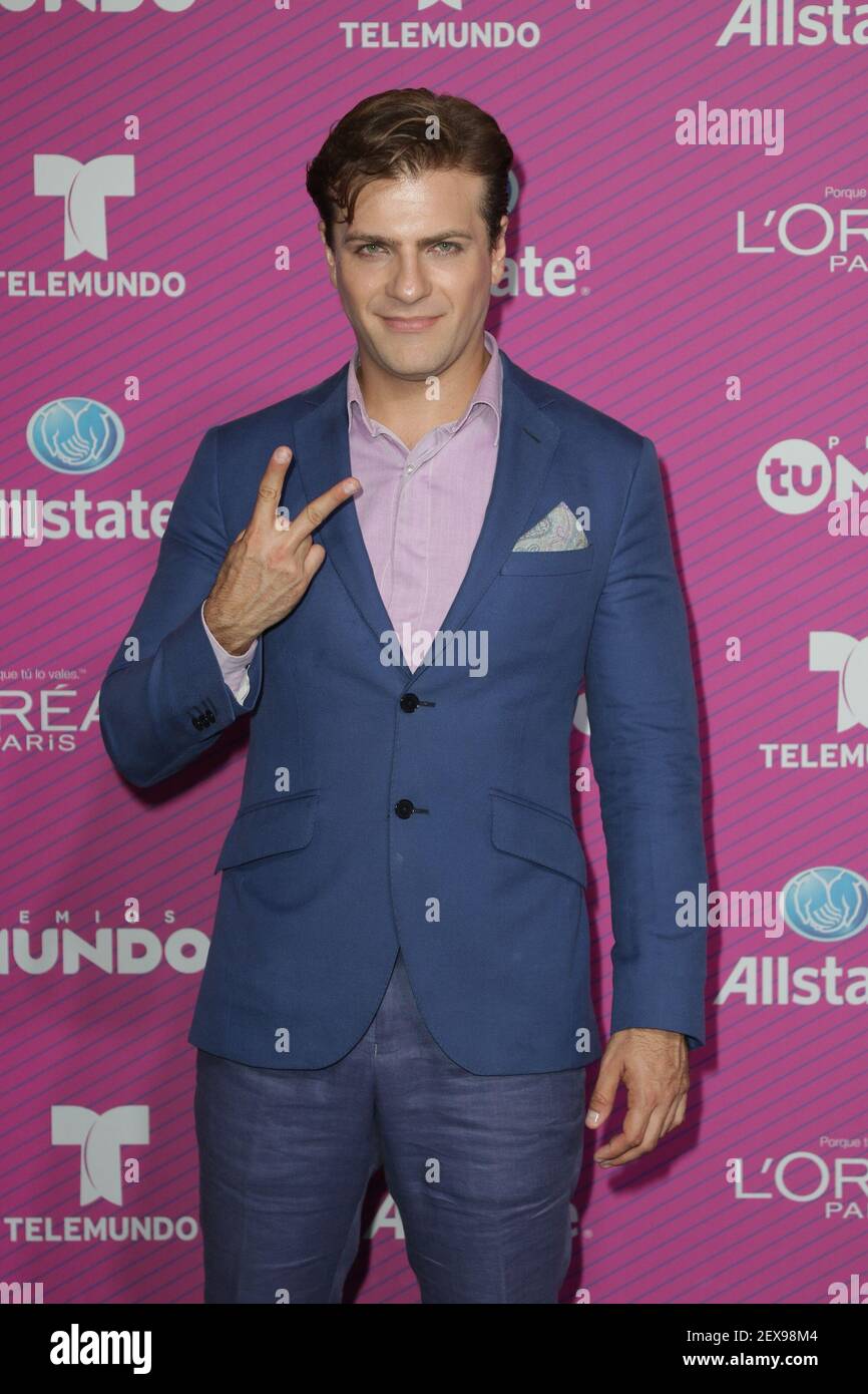 MIAMI,FL-AUGUST 20: Pablo Azar arrives at Telemundo's 'Premio Tu Mundo ...