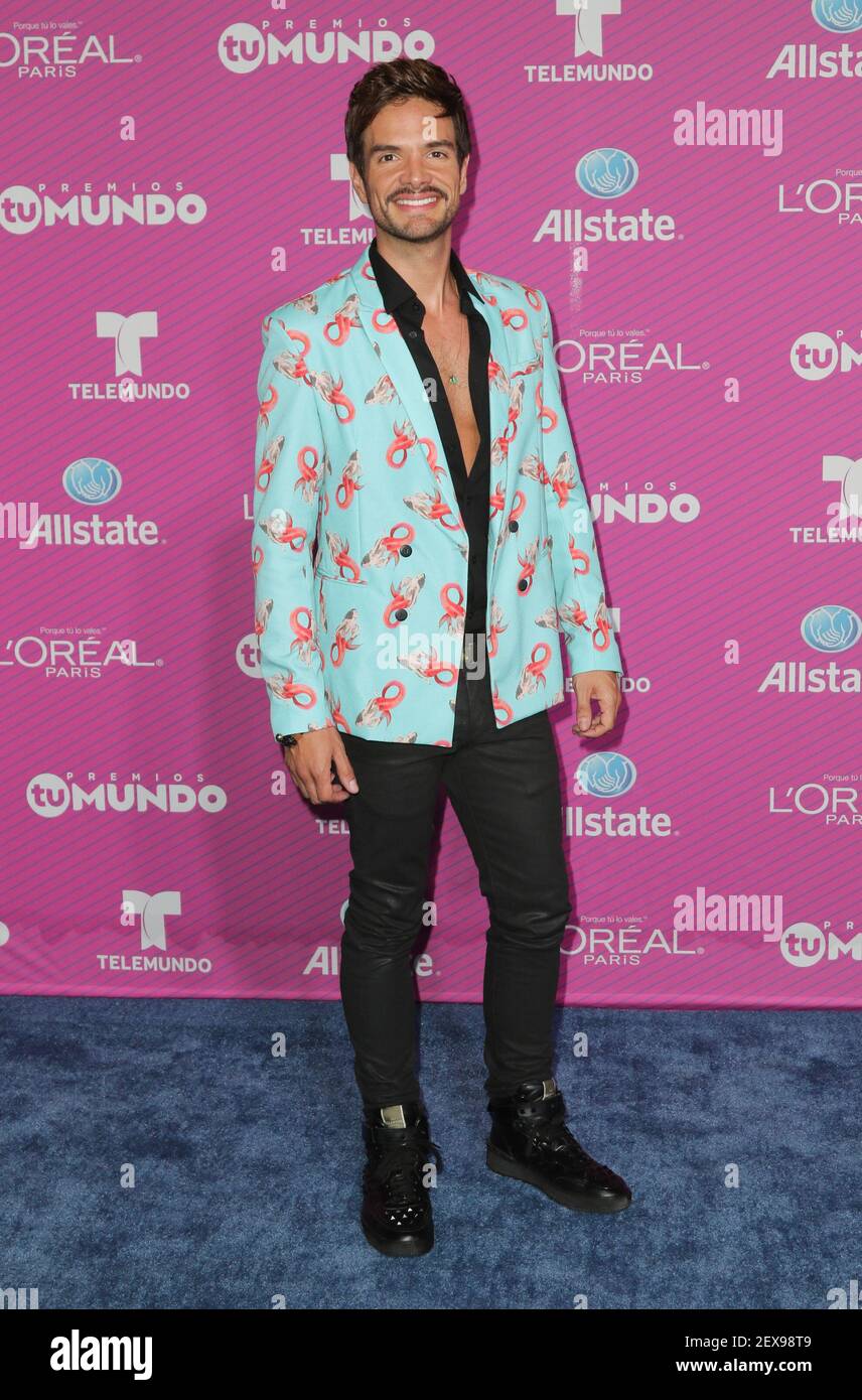 MIAMI,FL-AUGUST 20: Andy Zuno arrives at Telemundo's 'Premio Tu Mundo ...