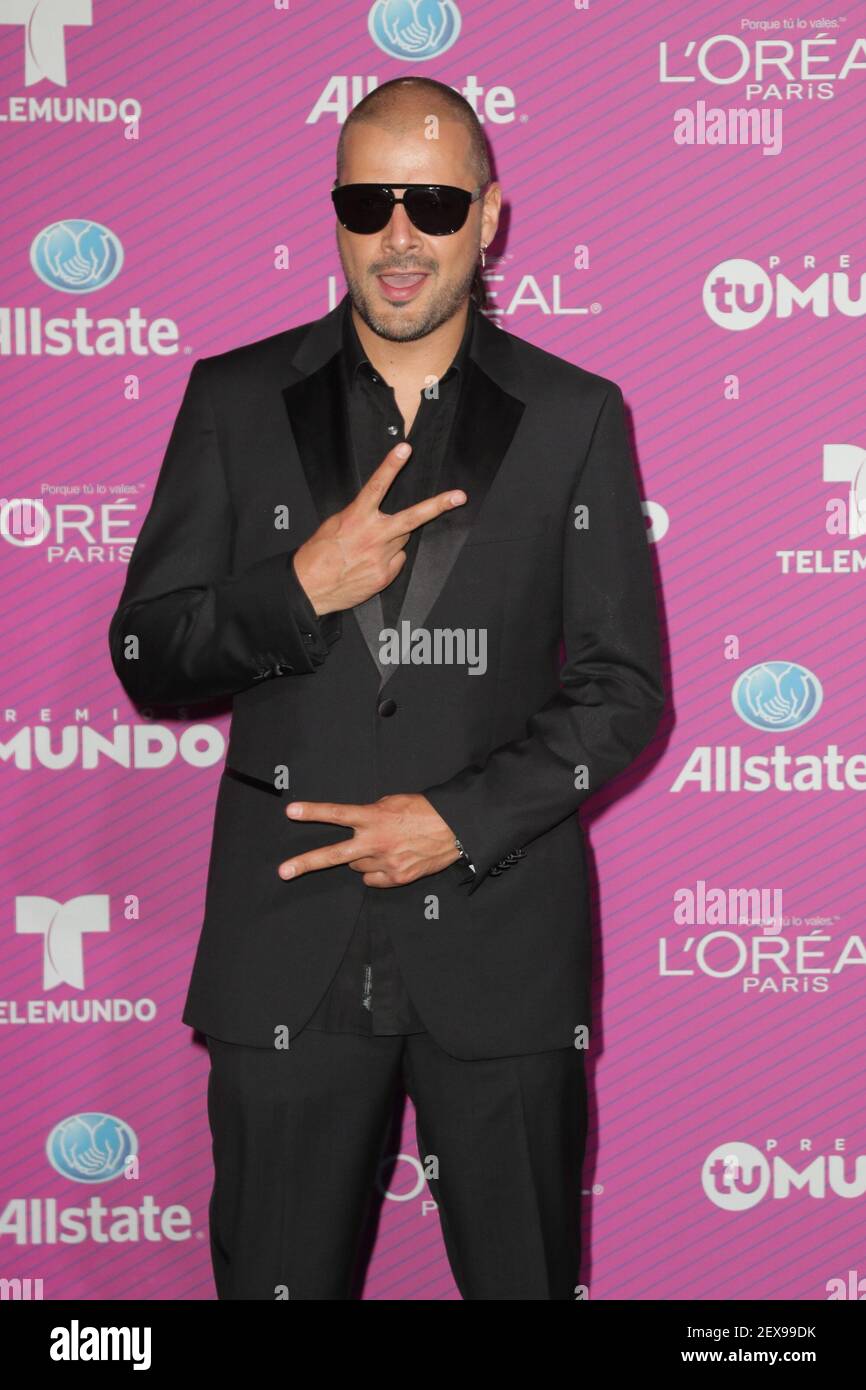 MIAMI,FL-AUGUST 20: Tommy Vazquez arrives at Telemundo's 'Premio Tu ...