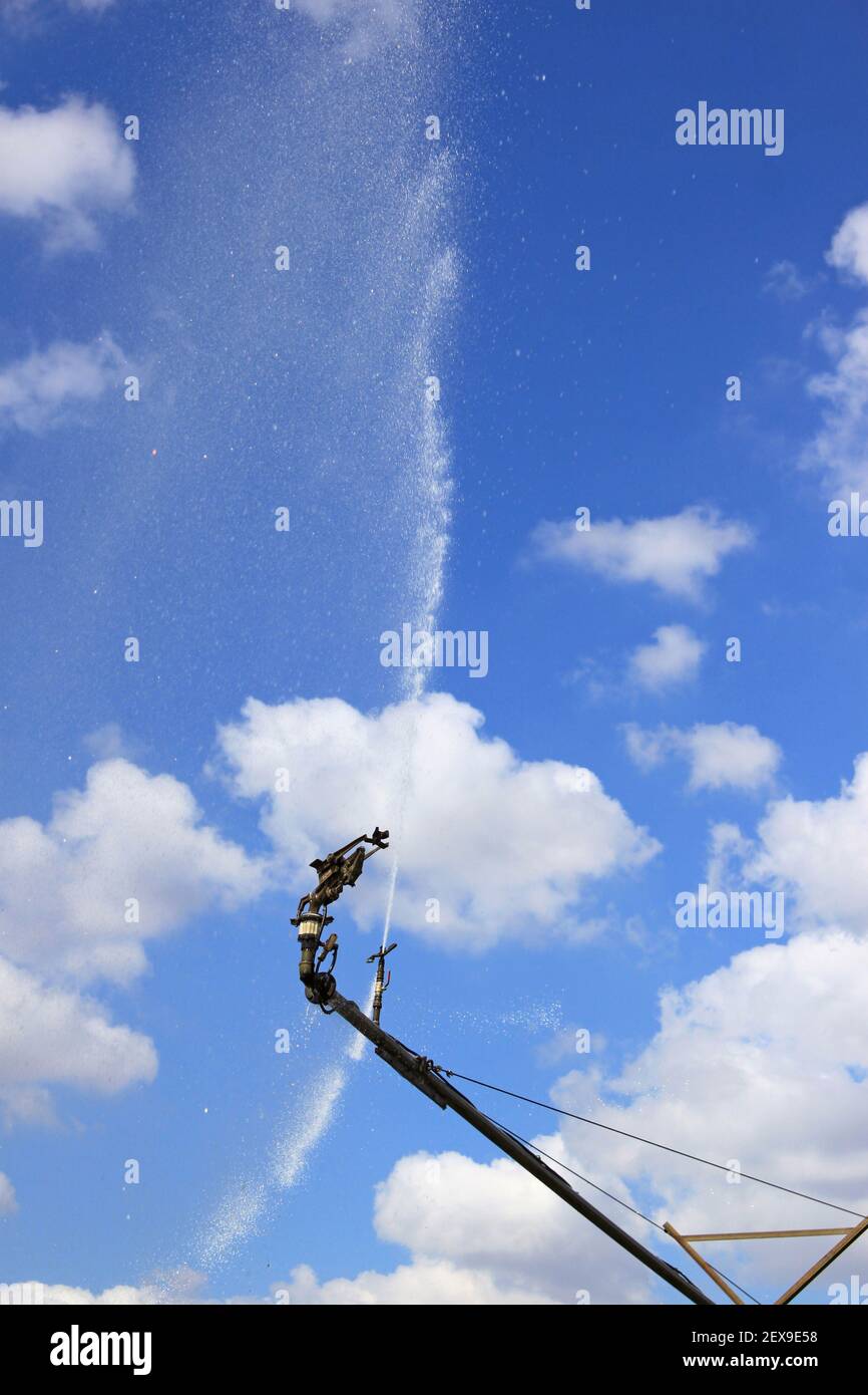 Agriculture field irrigation system rain hi-res stock photography and ...