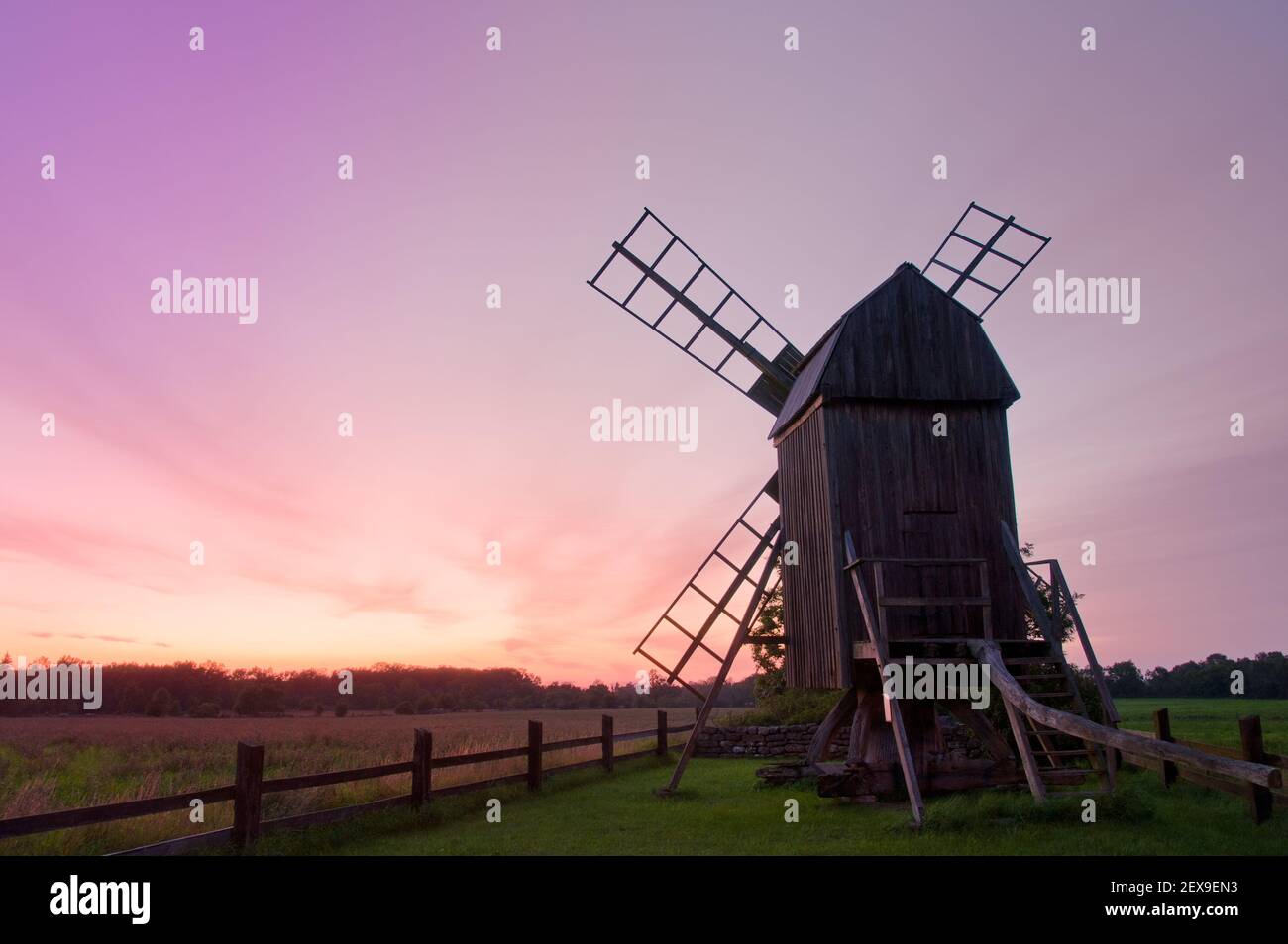 Windmill drive hi-res stock photography and images - Alamy