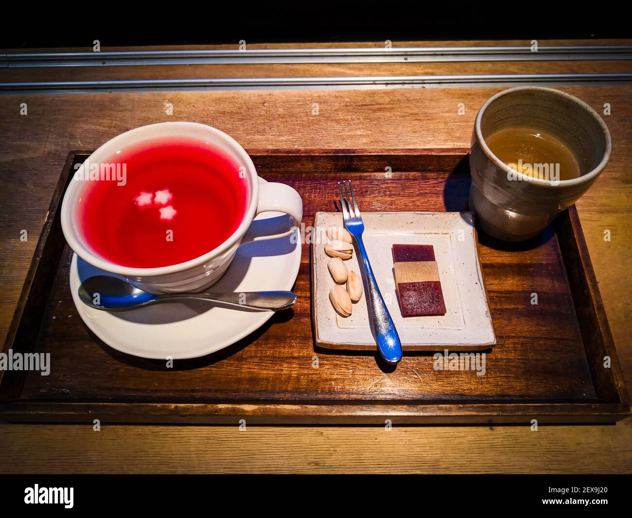 Omija cha hi-res stock photography and images - Alamy