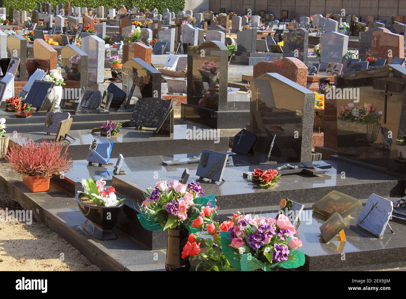 Cross cemetery burial place hi-res stock photography and images - Alamy