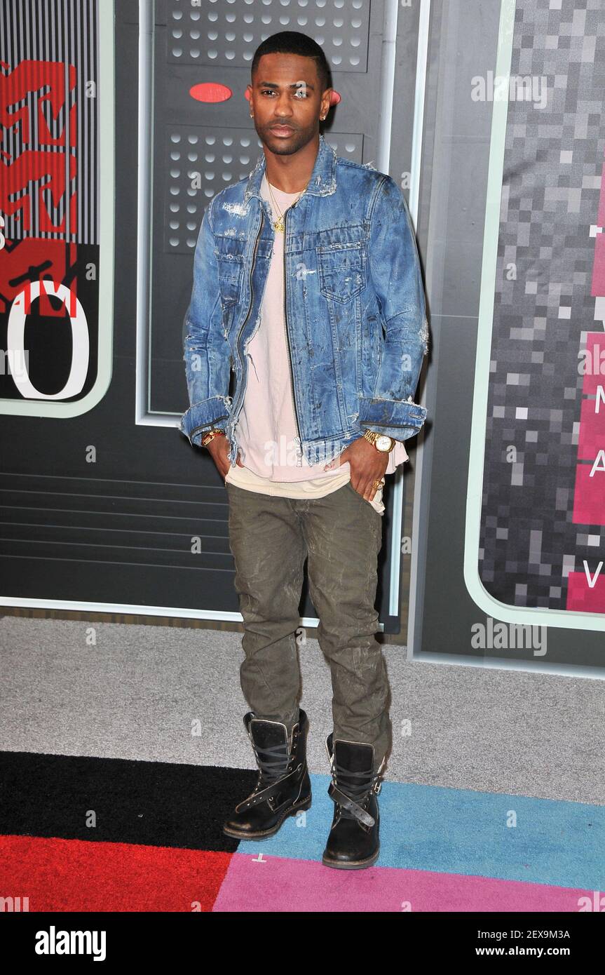Big Sean arrives at the 2015 MTV Video Music Awards held at Microsoft ...