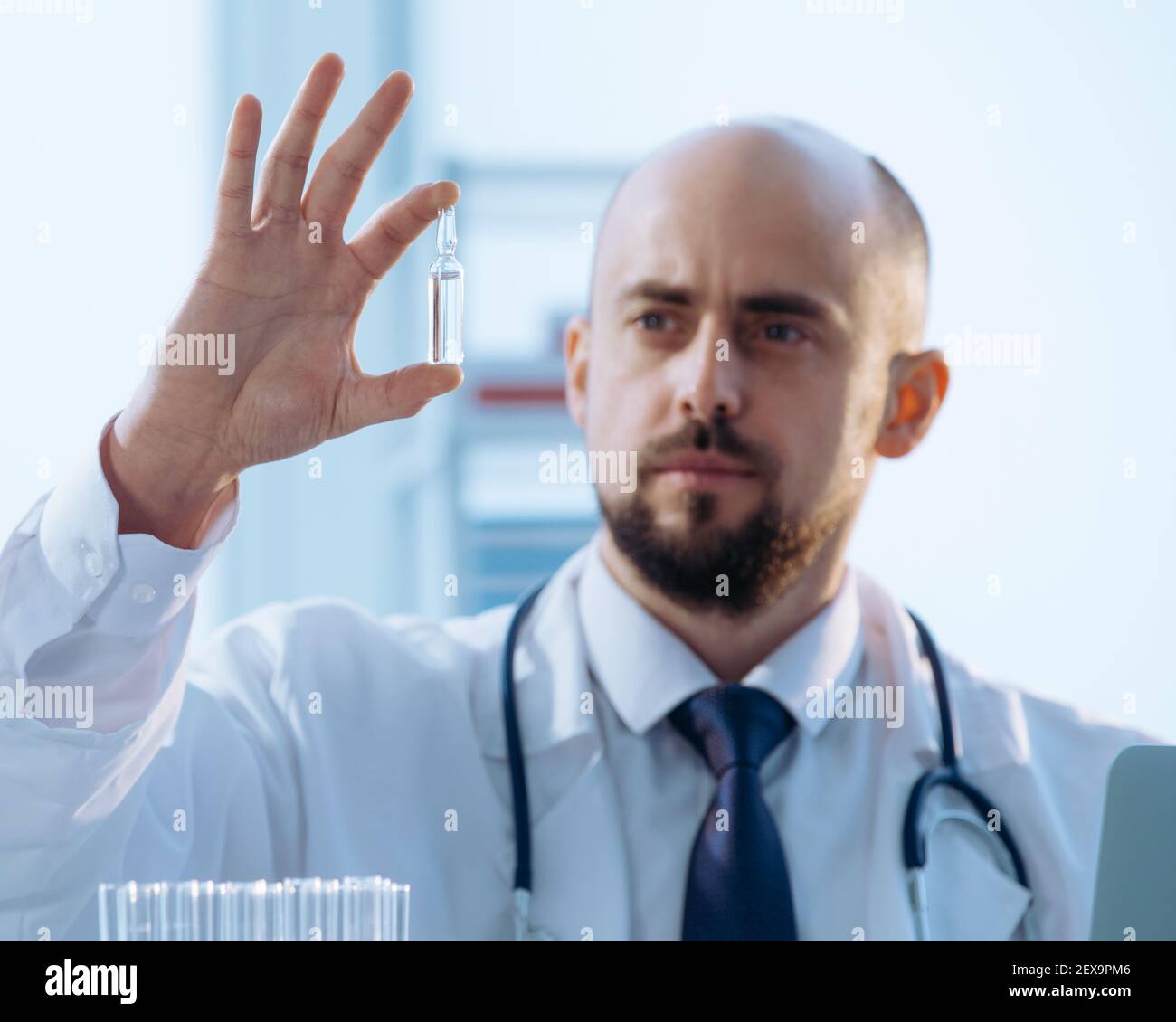 Ampoule stand hi-res stock photography and images - Alamy
