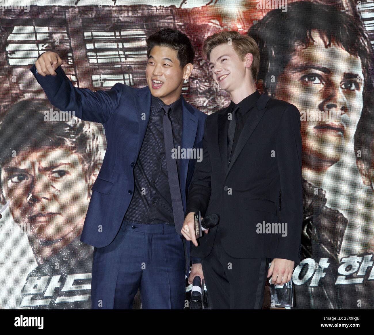 2 September 2015 - Seoul, South Korea : (L to R) Actors Ki Hong Lee and ...