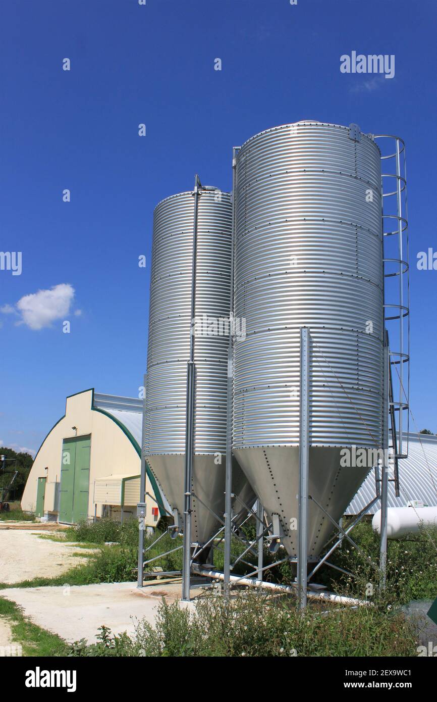Silot for storing grain Stock Photo - Alamy