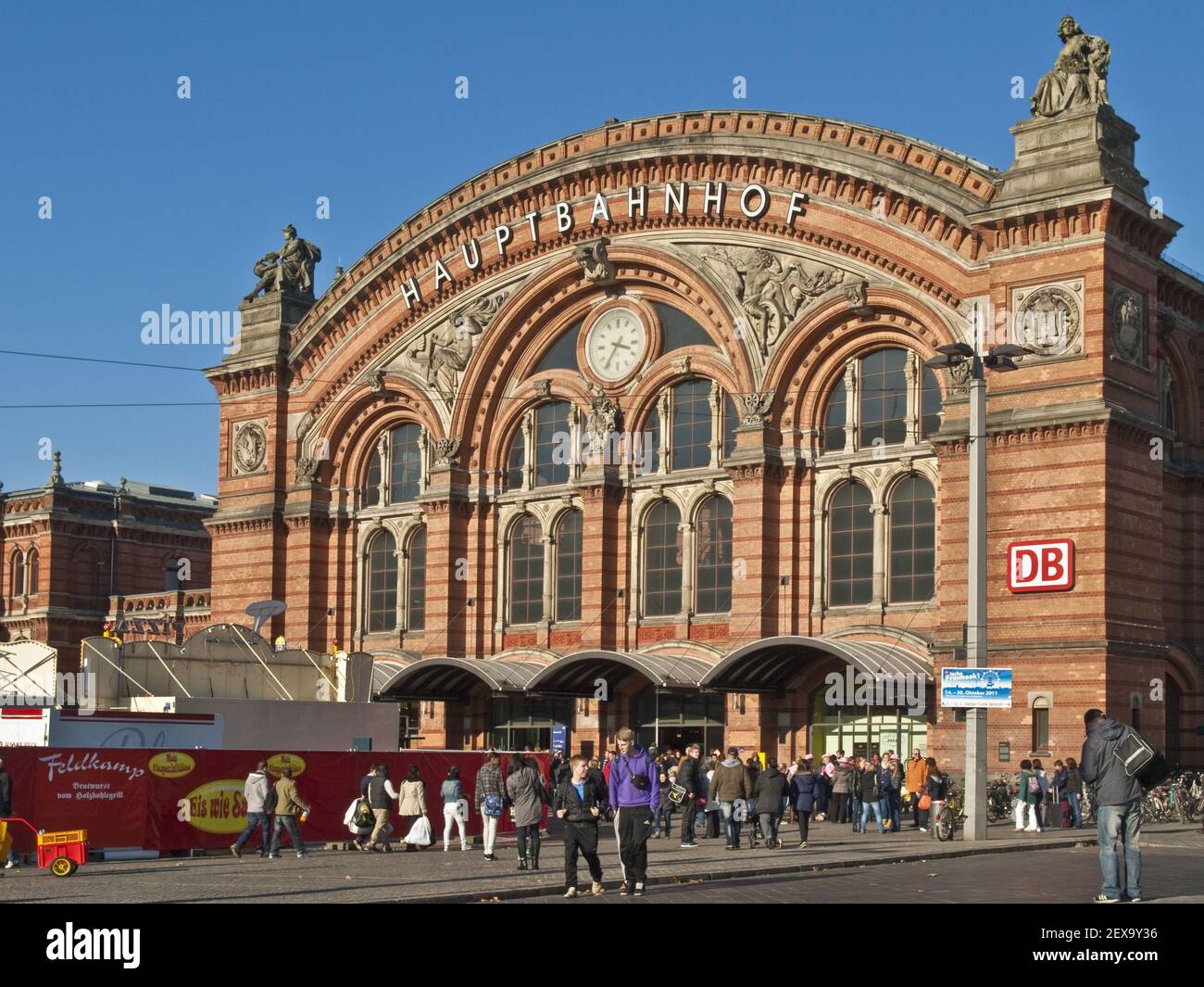 Bremen central station hi-res stock photography and images - Alamy