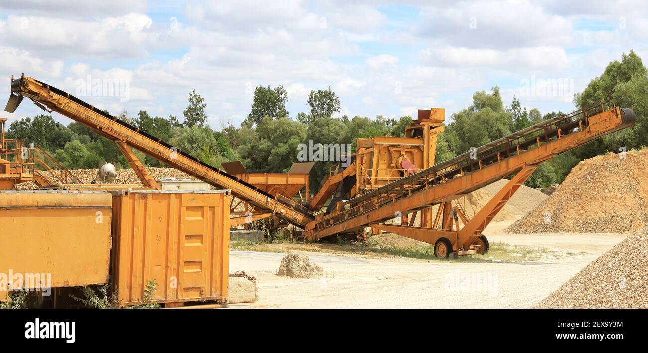 Sand pit hi-res stock photography and images - Alamy