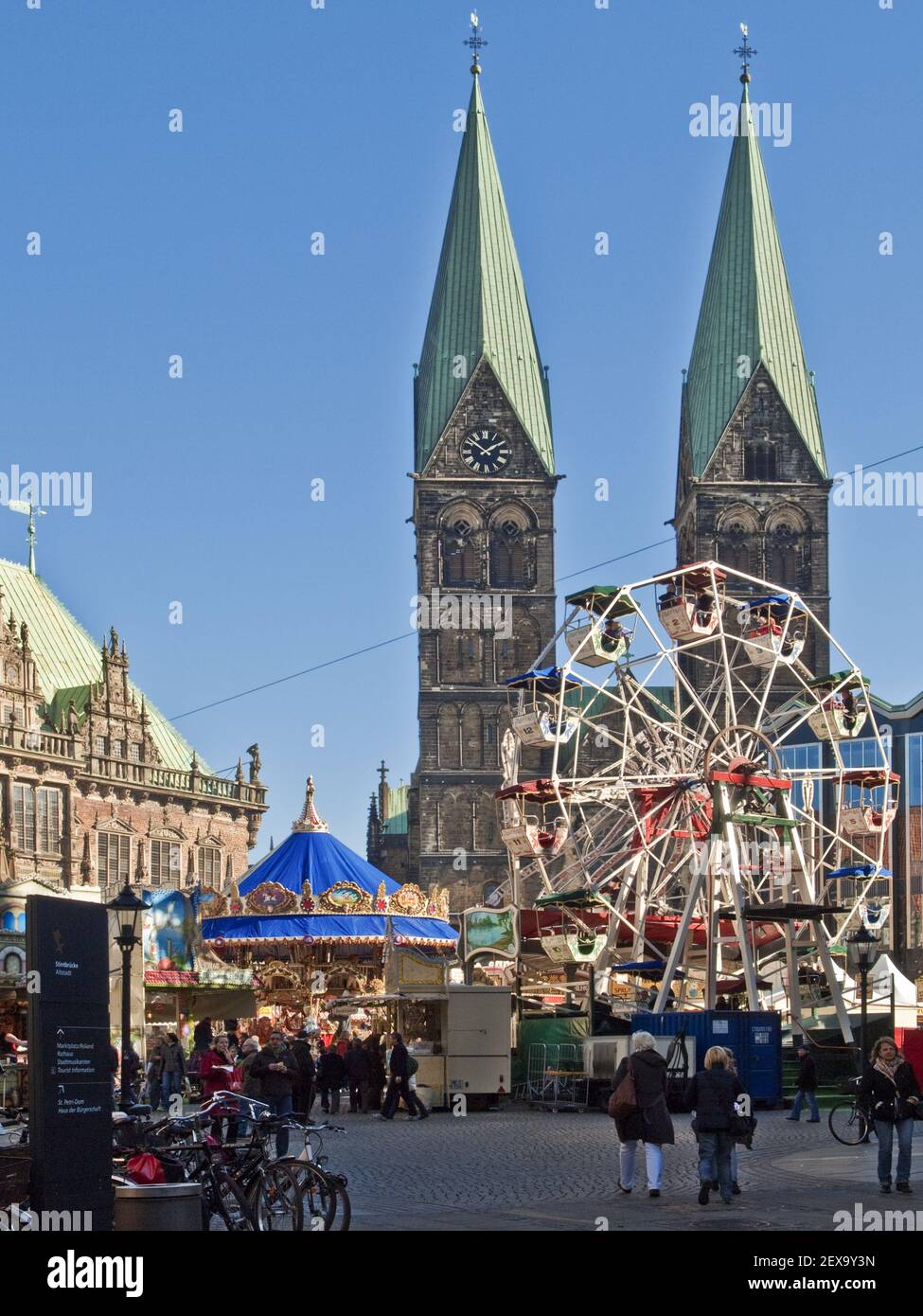 Ferris wheel cathedral fair hi-res stock photography and images - Alamy