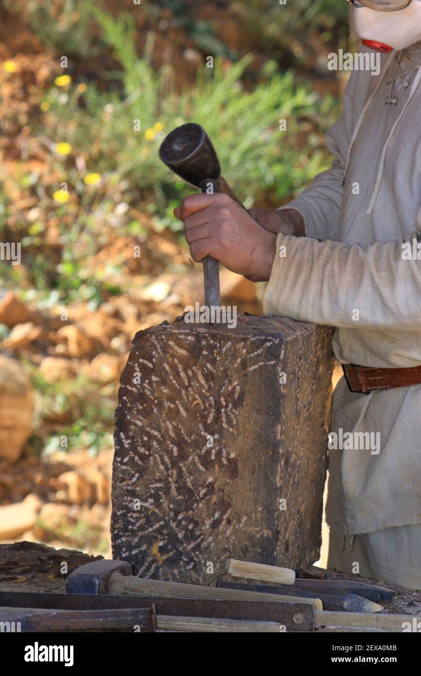 Stonecutter hi-res stock photography and images - Alamy
