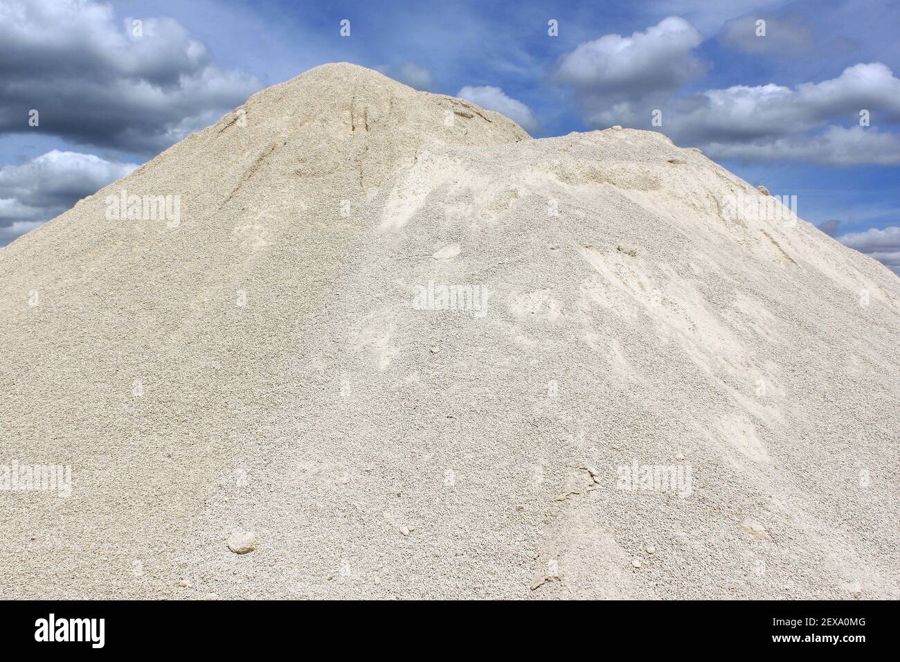 Sieve sand hi-res stock photography and images - Alamy