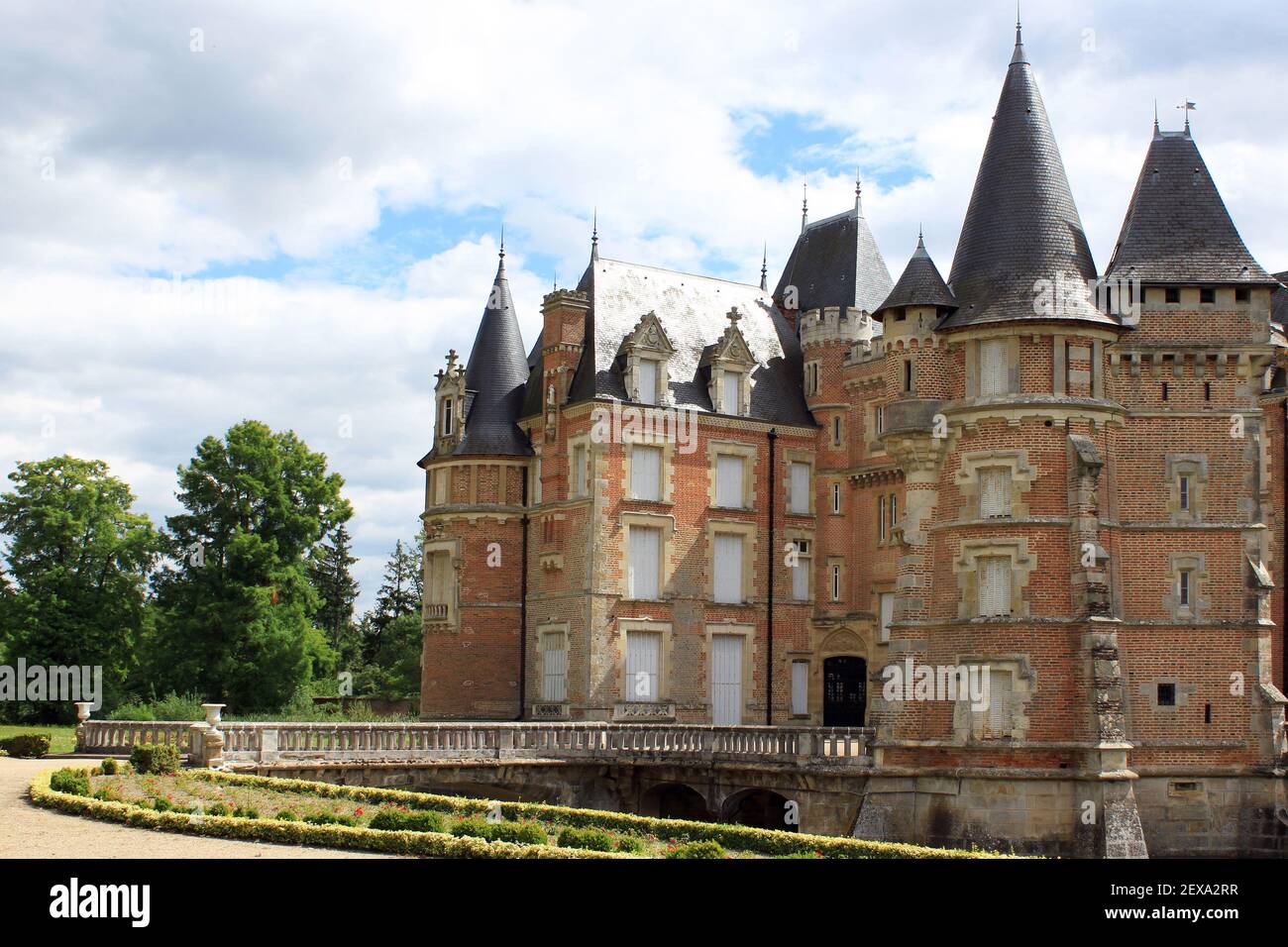 Castle turrets tourism hi-res stock photography and images - Alamy