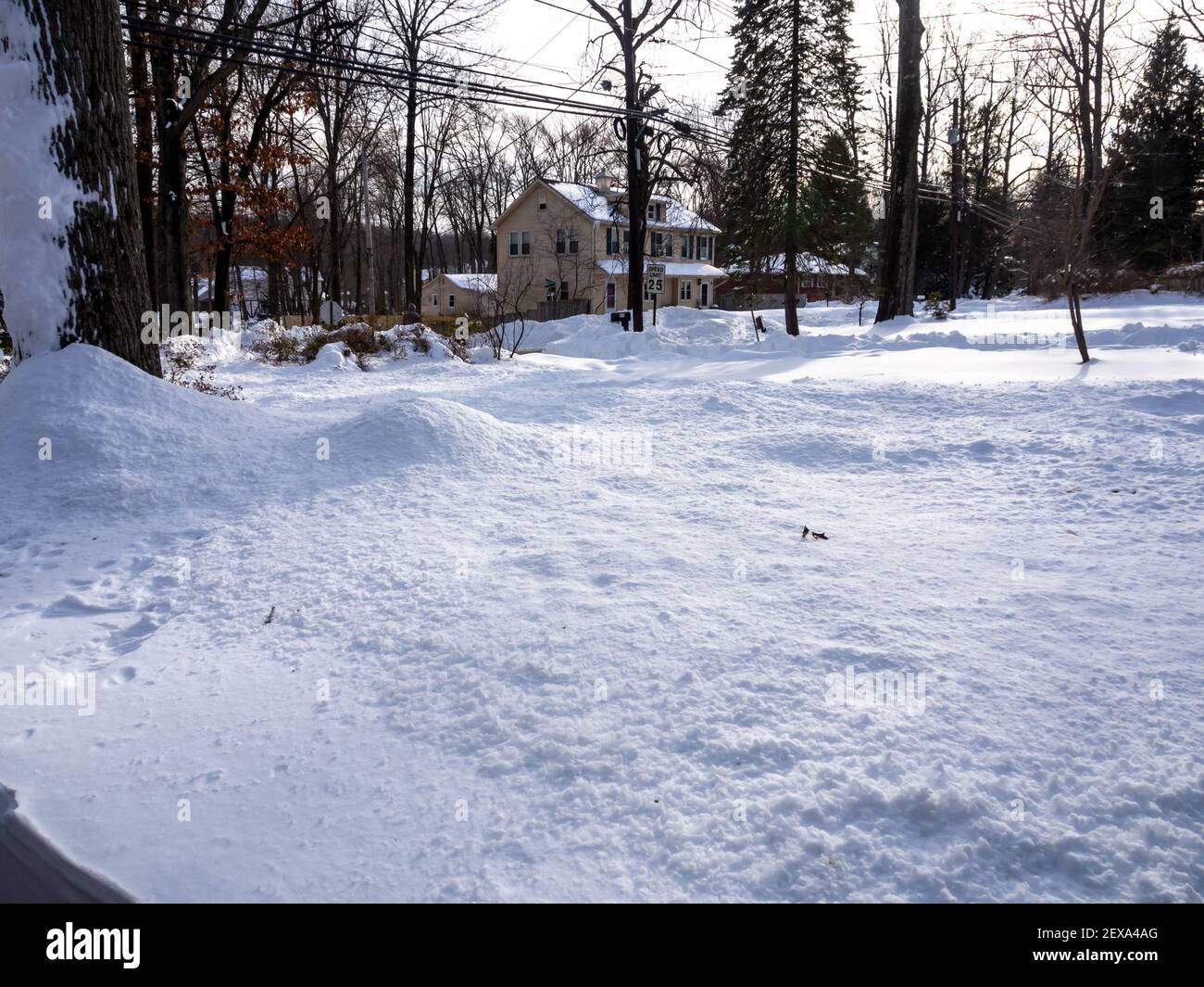 Suburban snow hi-res stock photography and images - Alamy