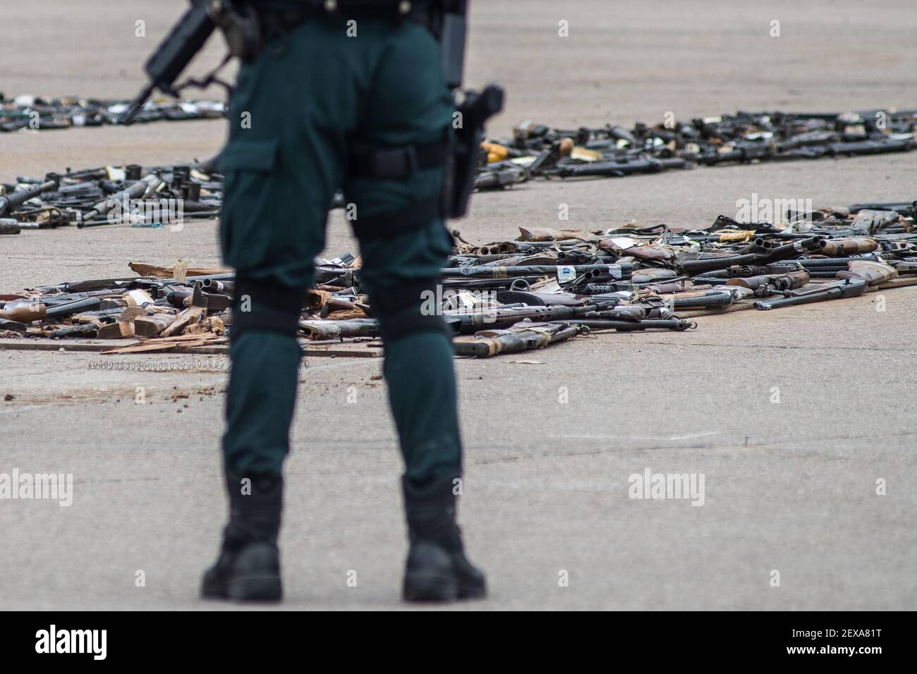 Machine guns weapons hi-res stock photography and images - Alamy