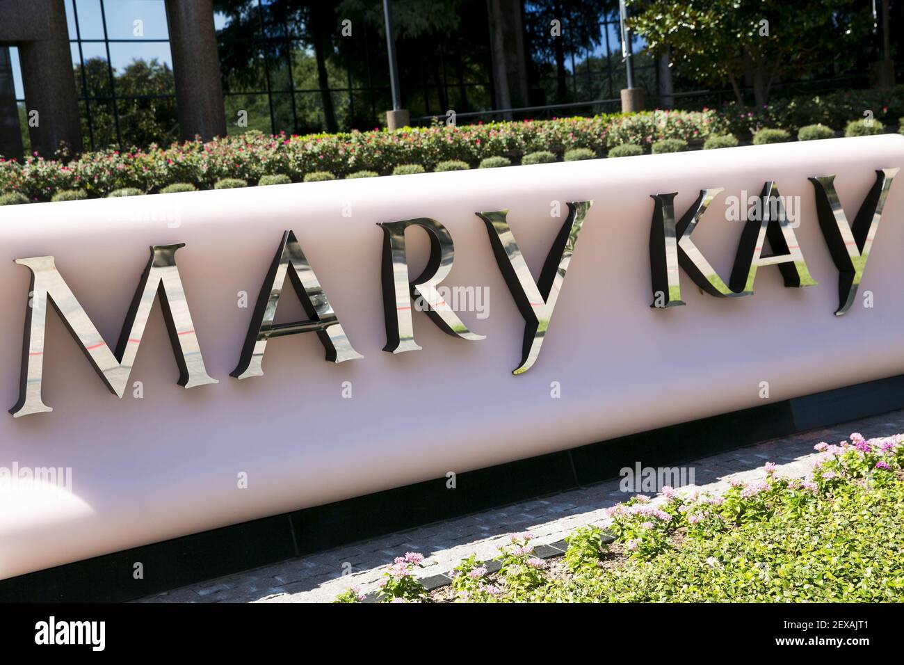 Mary Kay Logo