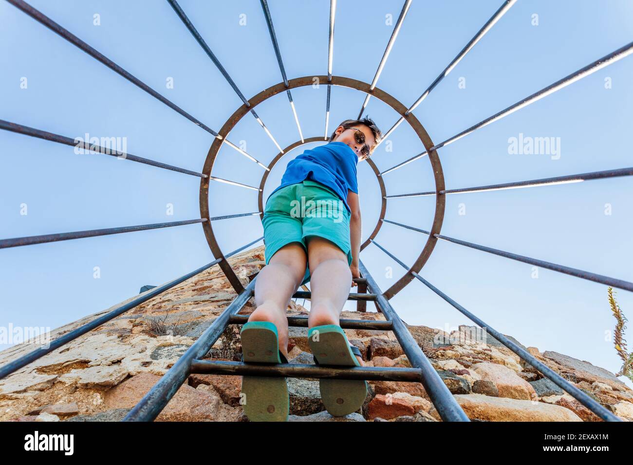 Climbing ladders hi-res stock photography and images - Alamy