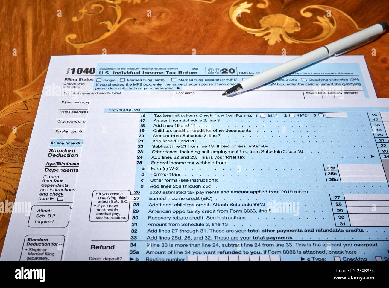 US 1040 Tax Form Stock Photo - Alamy