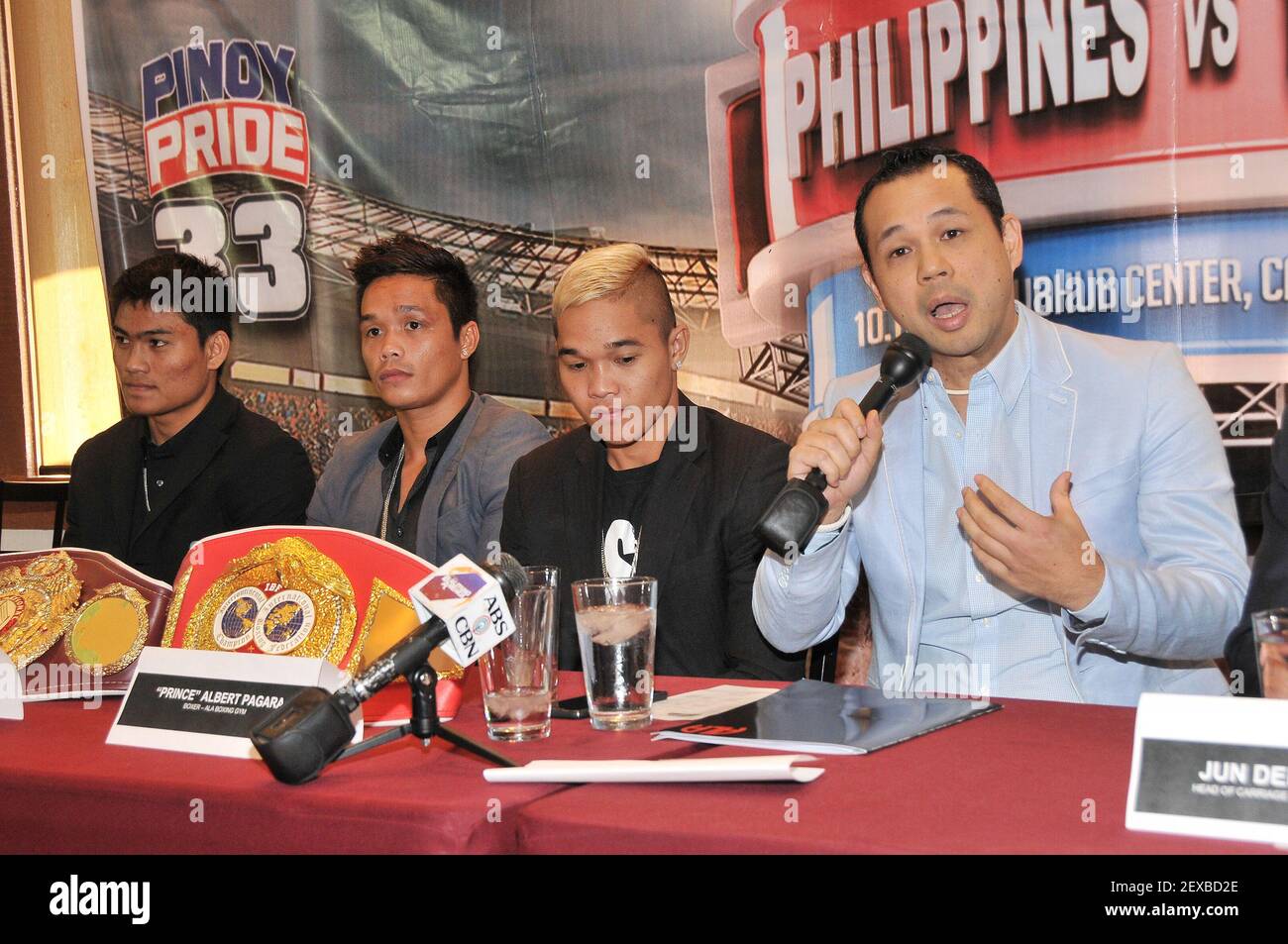(L-R) Boxers Mark "Magnifico" Magsayo, Jason "El Nino" Pagara and ...