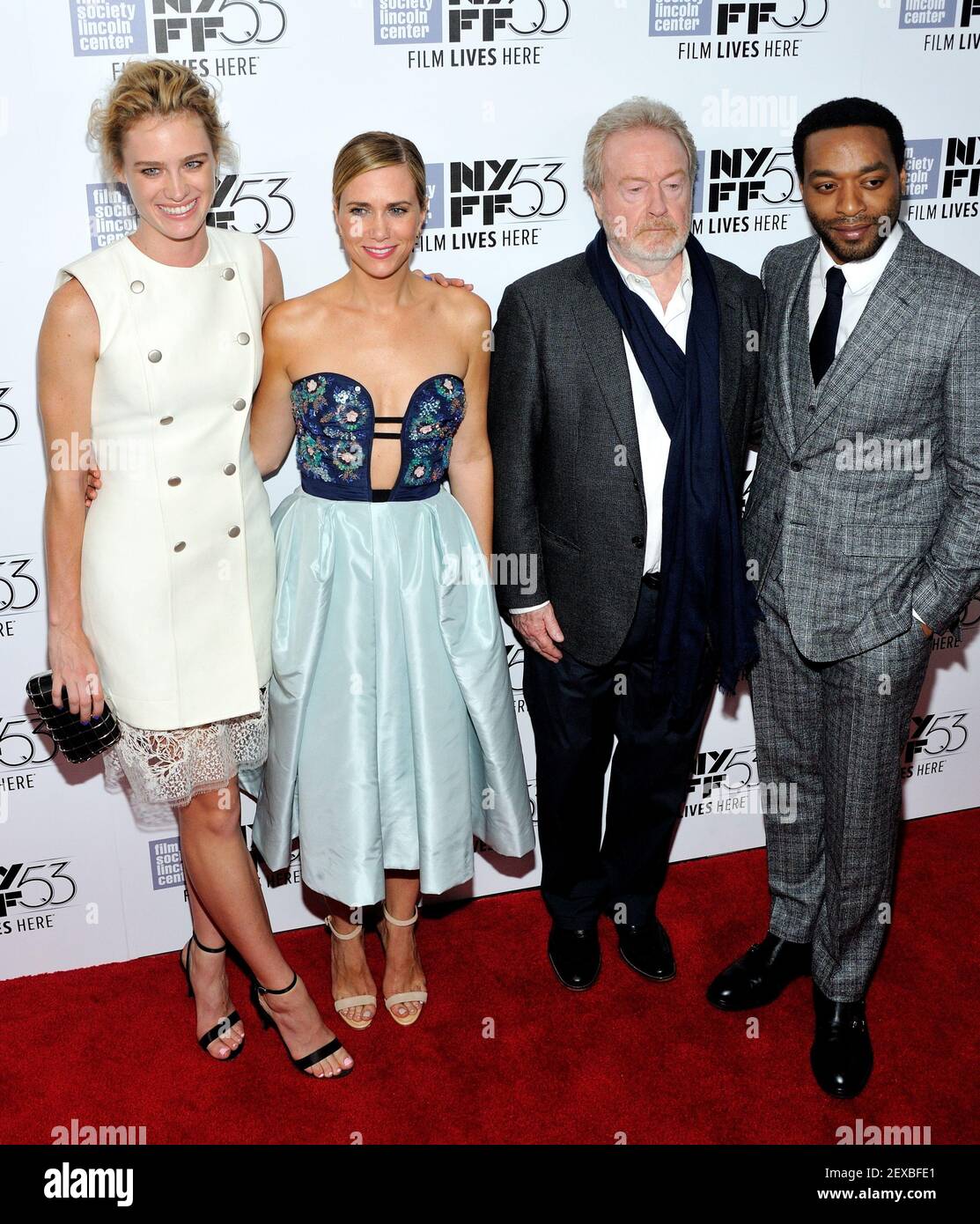 L-R: Actresses Mackenzie Davis and Kristen Wiig, directior Ridley Scott ...