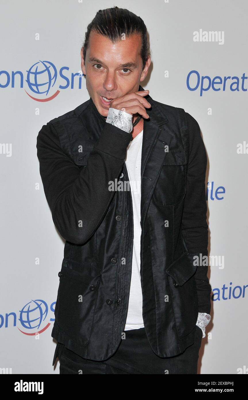 Gavin Rossdale arrives at the 2015 Smile Gala by Operation Smile held ...