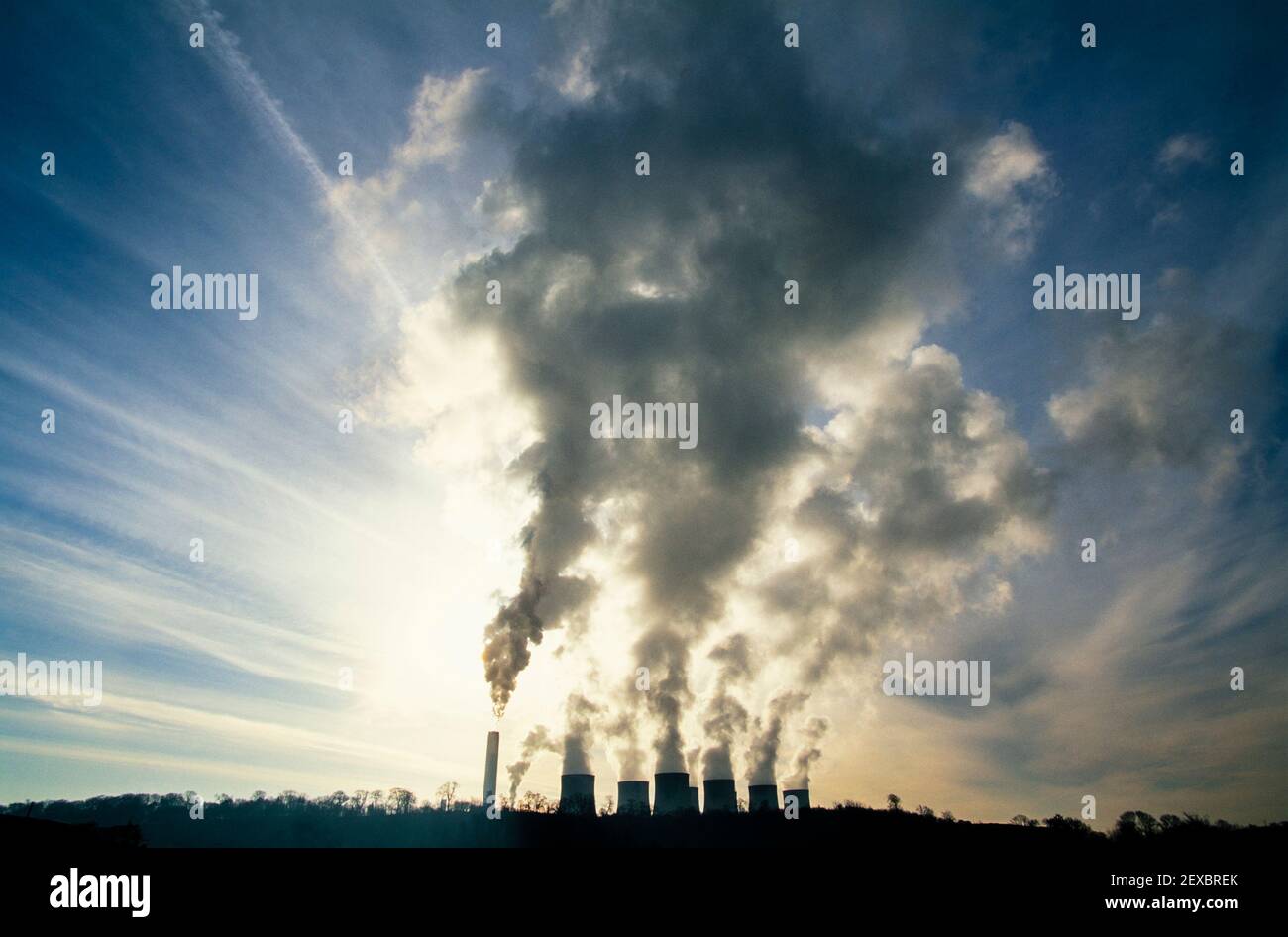 2000 - Cooling towers of Ratcliffe on Soar coal fired power station ...