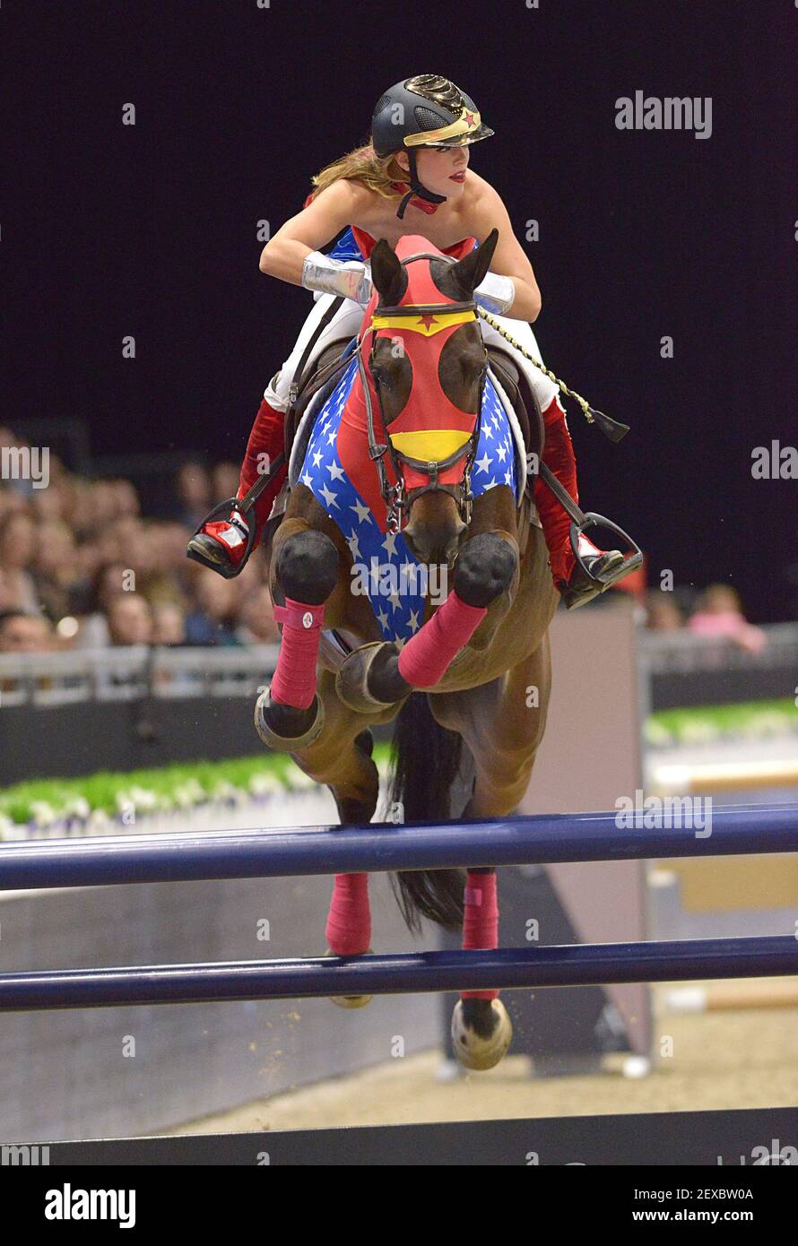 Mary Frances Looke attends The Longines Masters of Los Angeles at the ...
