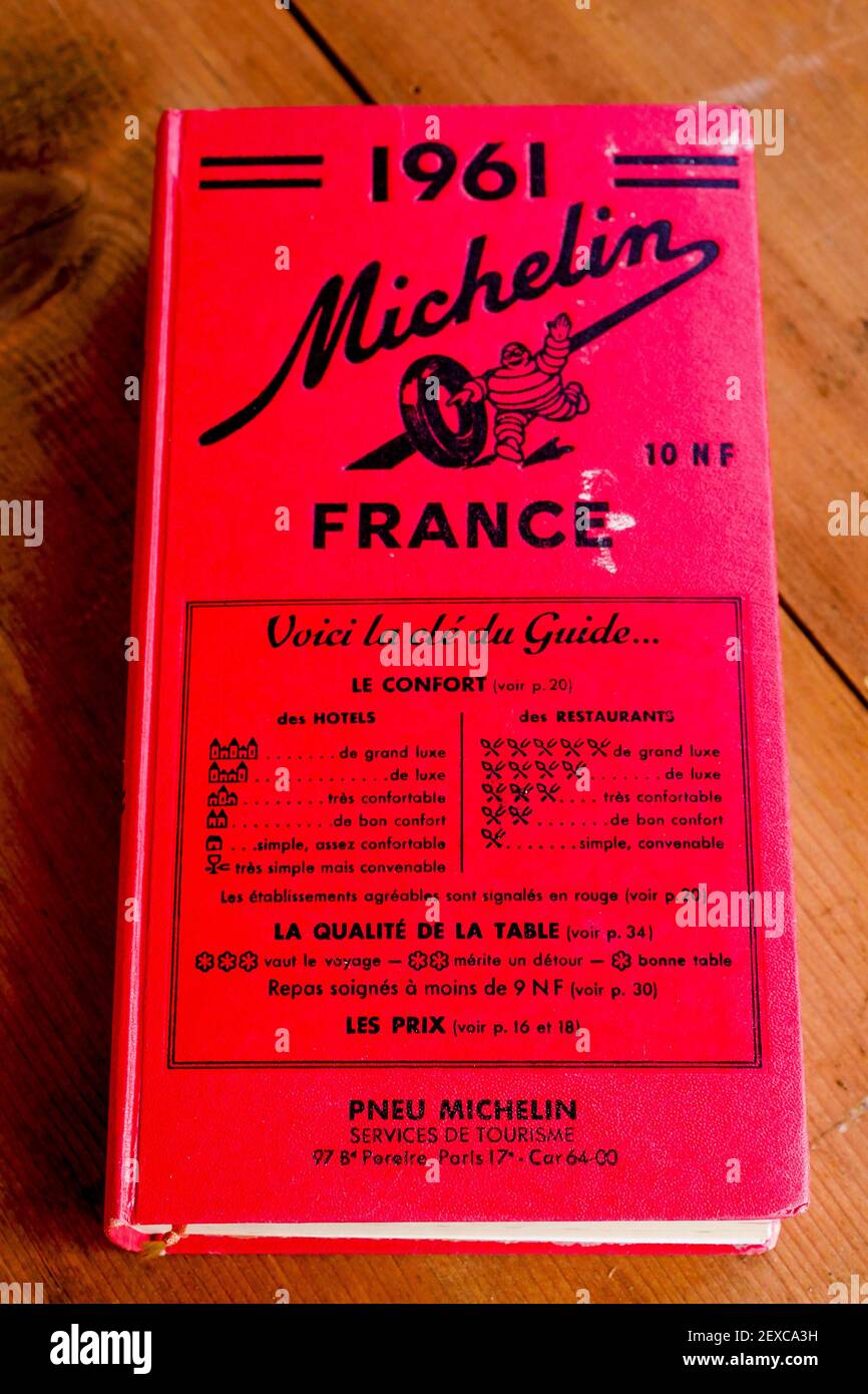 Cover of a vintage Michelin red Guide, France, 1961 Stock Photo - Alamy