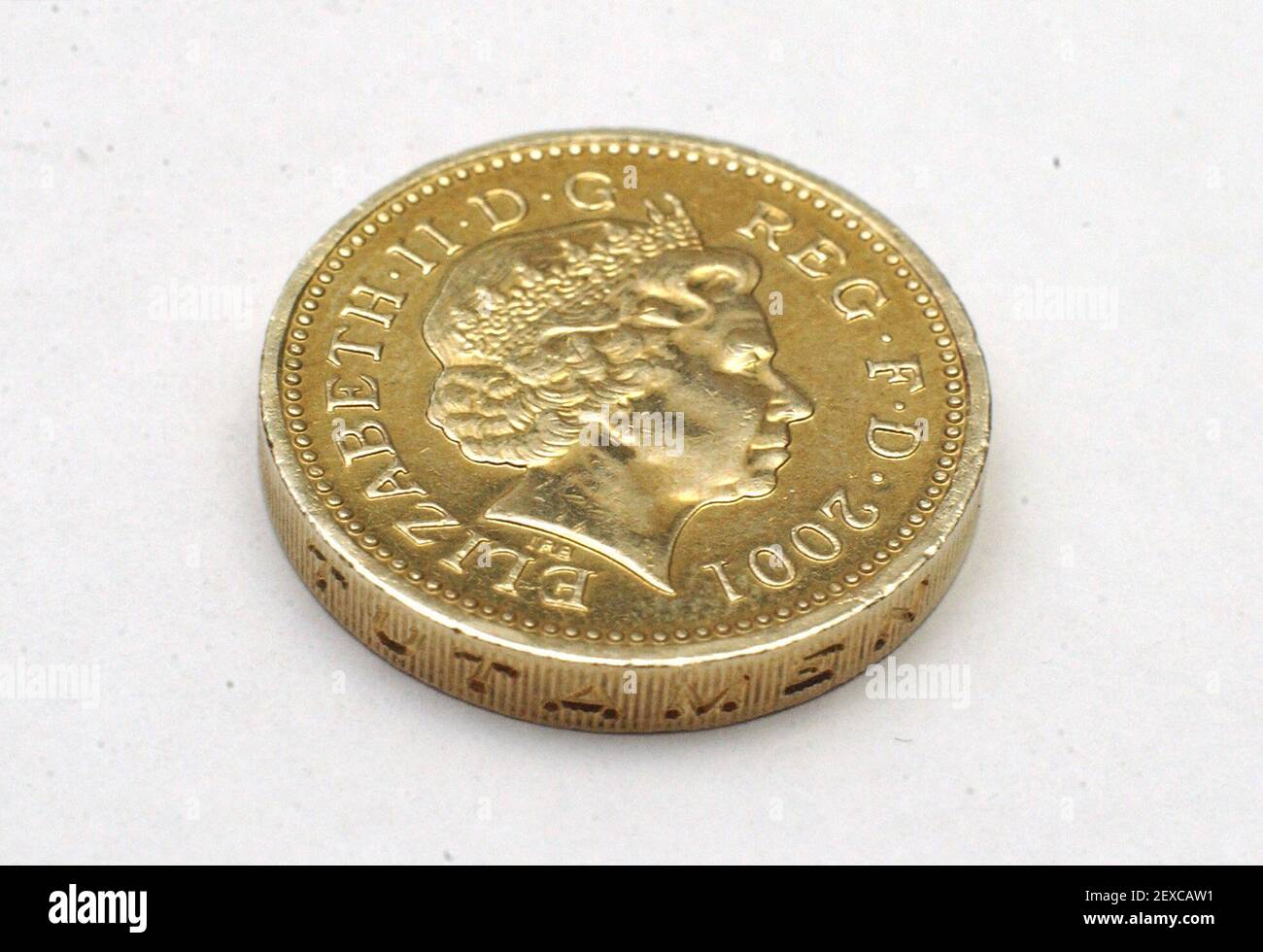 Queens head on coin hi-res stock photography and images - Alamy