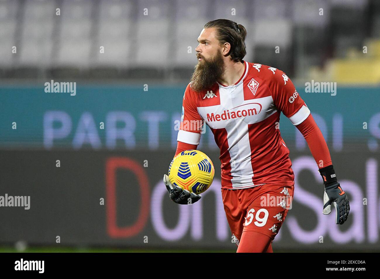 Bartlomiej Dragowski of ACF Fiorentina during the Serie A match between ...