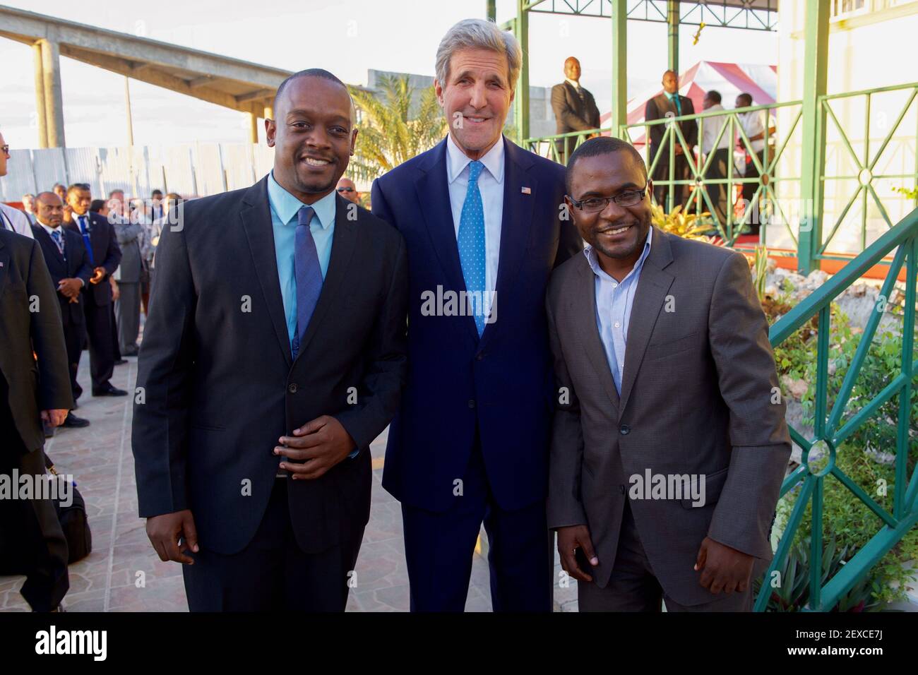 U.S. Secretary of State John Kerry and Haitian social media leaders ...