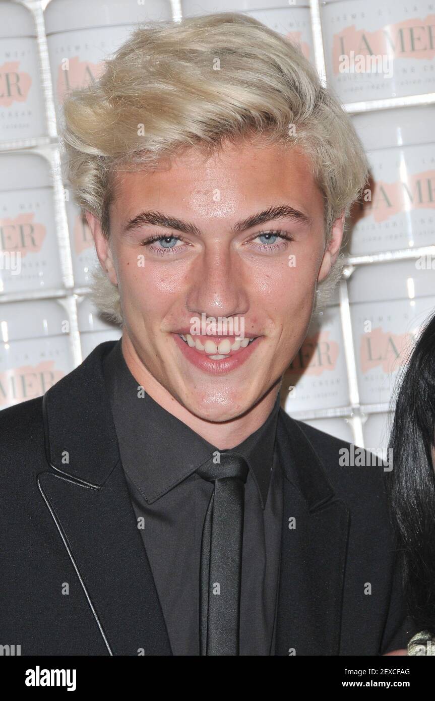 Lucky Blue Smith of The Atomics arrives at the La Mer â€œCelebration of ...