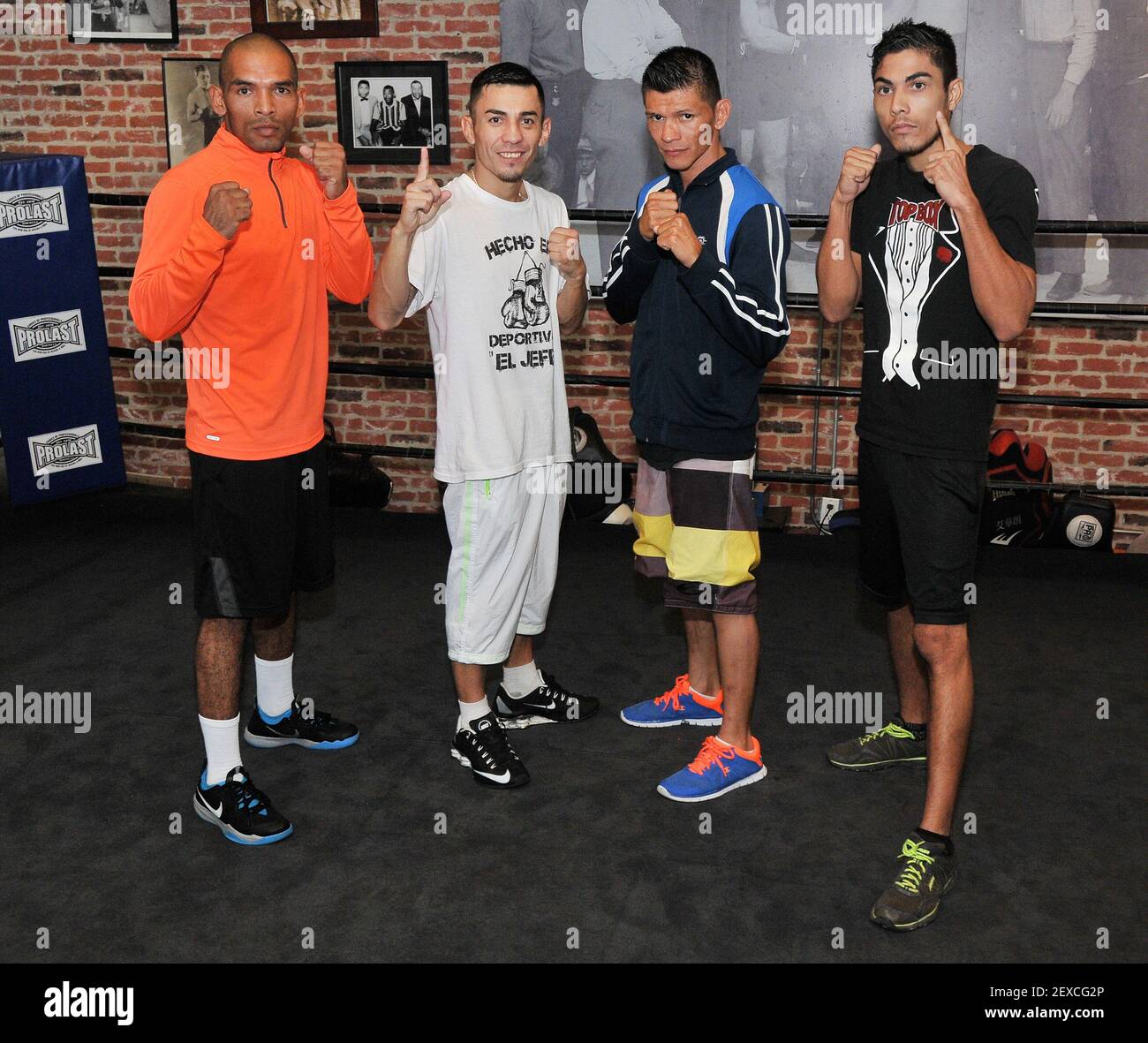 (L-R) Boxers Santos "El Toro" Benavides (Nicaragua), Juan "Pinky" Alejo ...