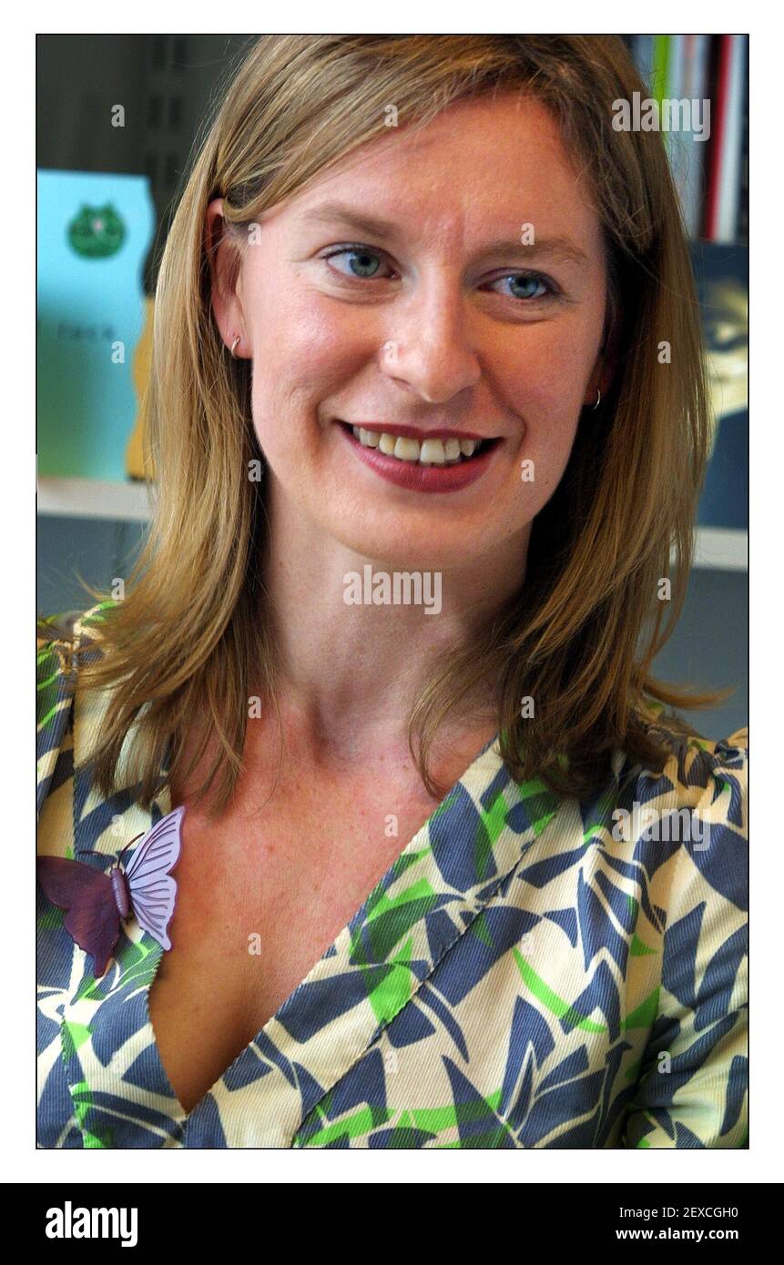 Sarah Bailey Editor of Elle Magazine.Pic David Sandison 19/3/2002 Stock ...