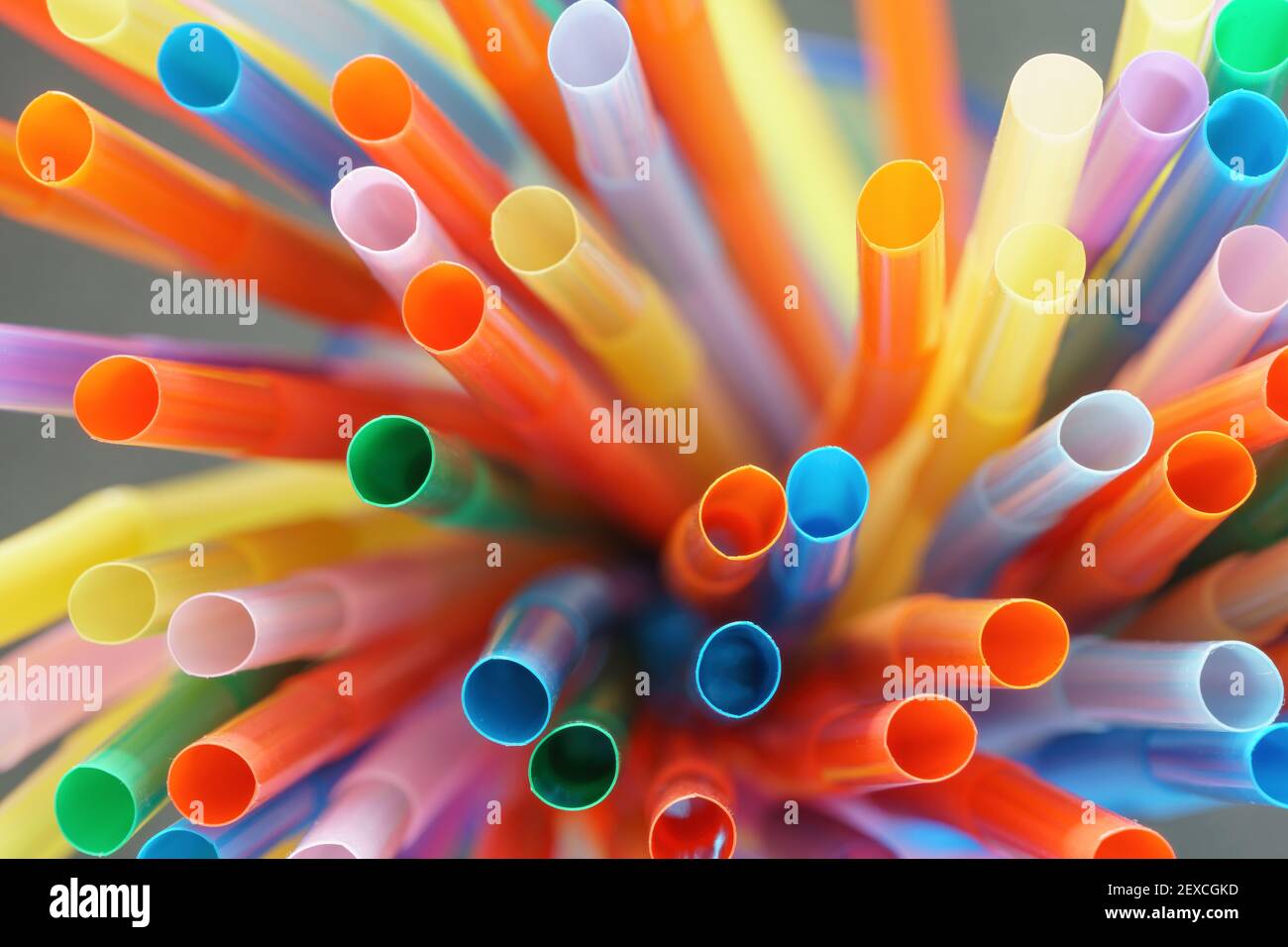 Colorful straws hi-res stock photography and images - Alamy