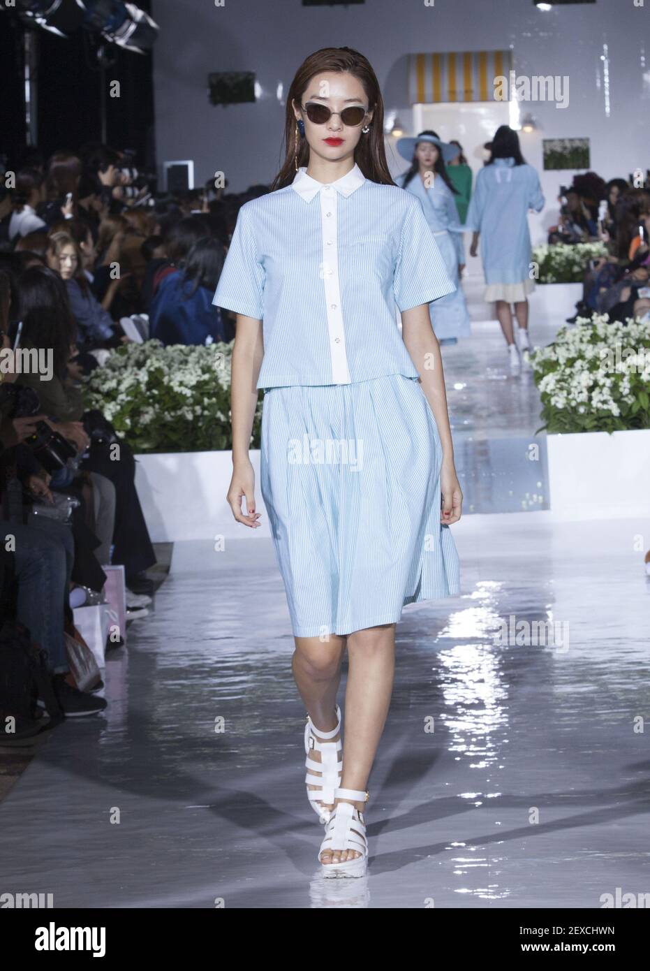 16 October 2015 - Seoul, South Korea : South Korean models on the ...