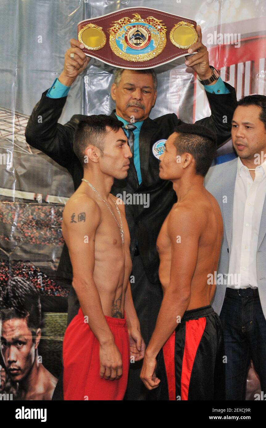 (L-R) Flyweight Boxers Juan "Pinky" Alejo from Mexico and opponent ...