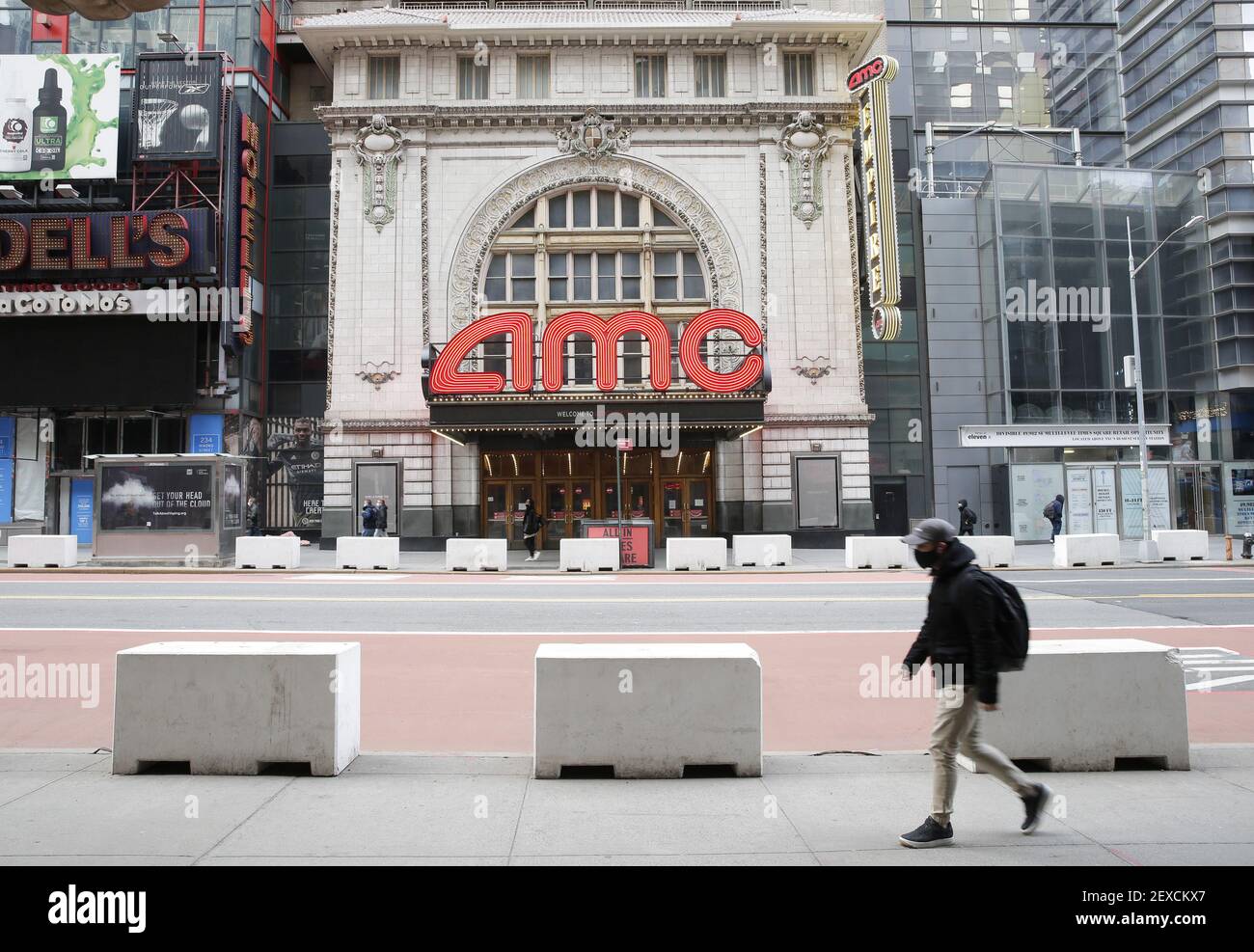 Amc movie theatre hi-res stock photography and images - Alamy