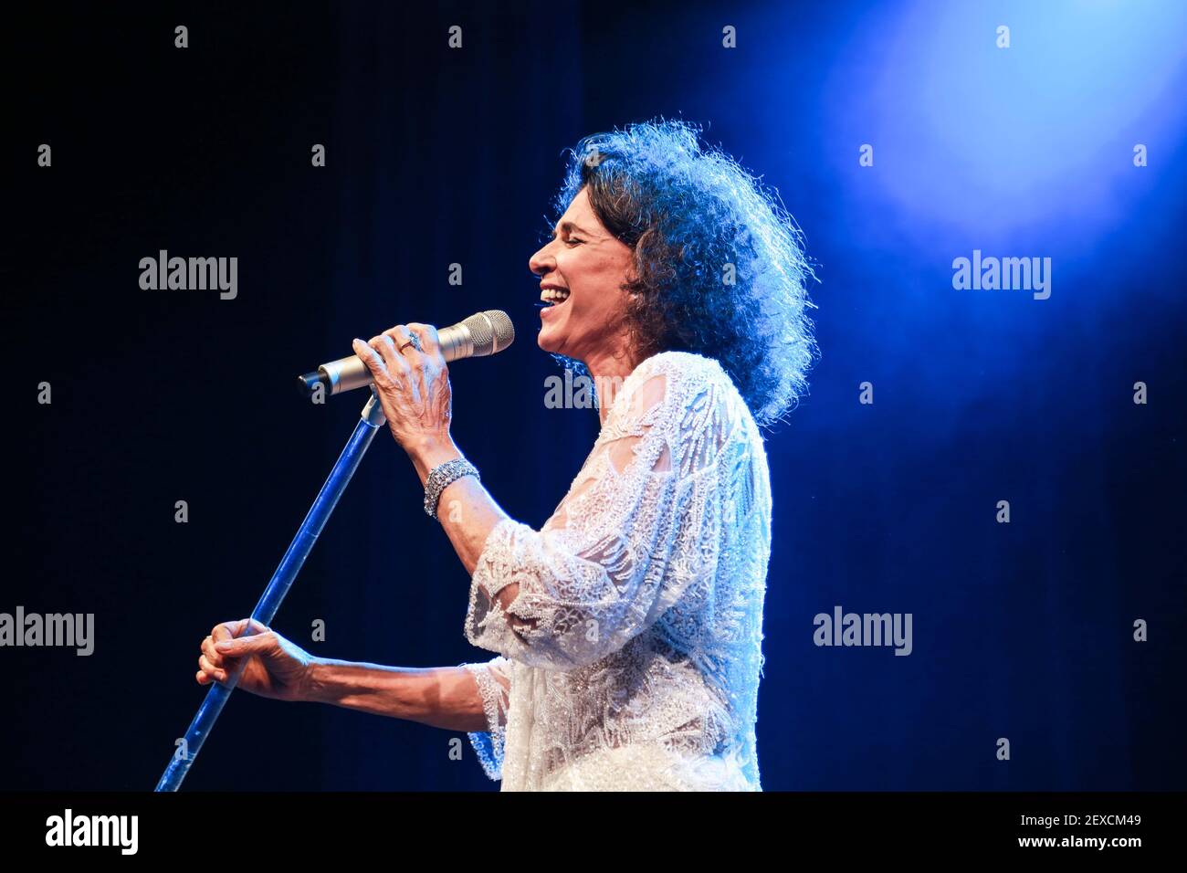 The singer Simone for presentation at Tom Brazil in the southern region ...